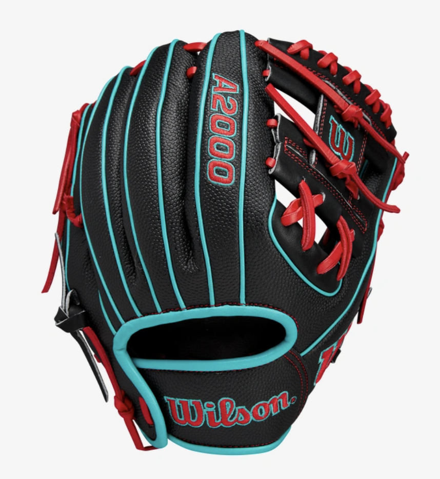 New 2024 Wilson Infield A2000 Baseball Glove 11" | SidelineSwap