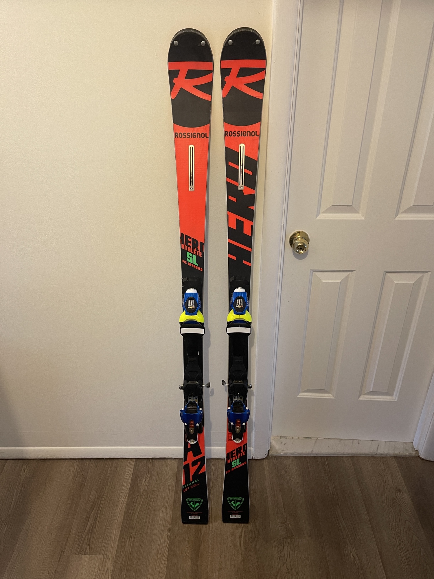 Used 157 cm With Bindings Max Din 12 Rossignol Hero Athlete SL Skis ...