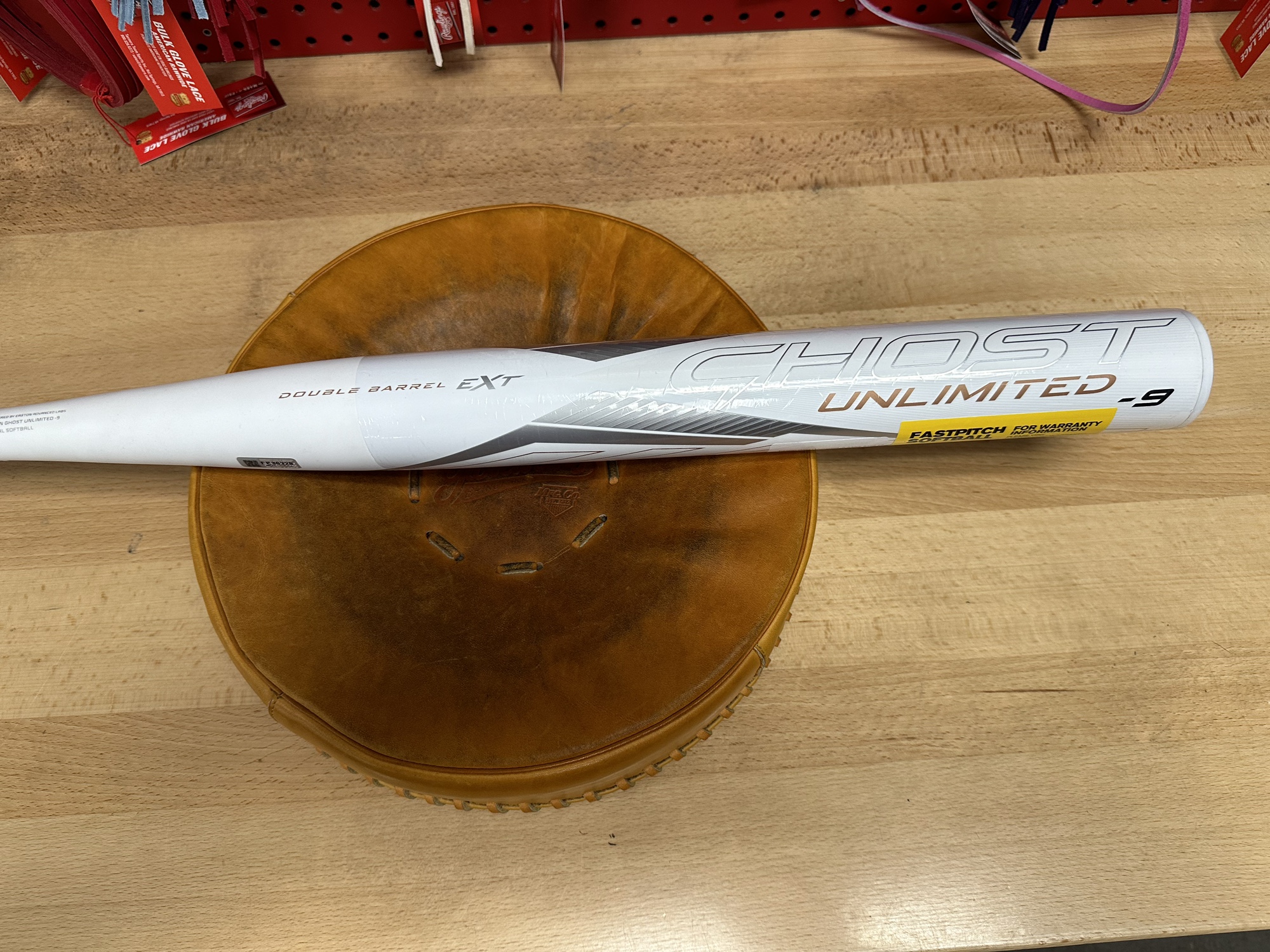New 2023 Easton Ghost Unlimited Composite (-9) 34/25 | SidelineSwap
