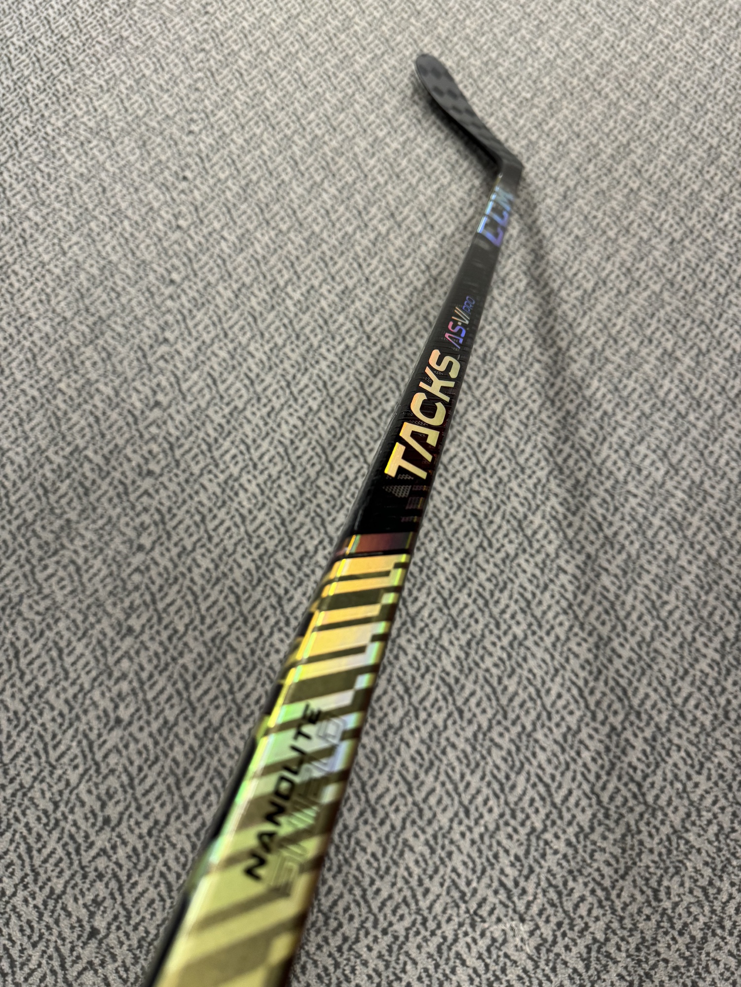 CCM Tacks AS-VI Pro 40 flex P28 curve left hand stick | SidelineSwap