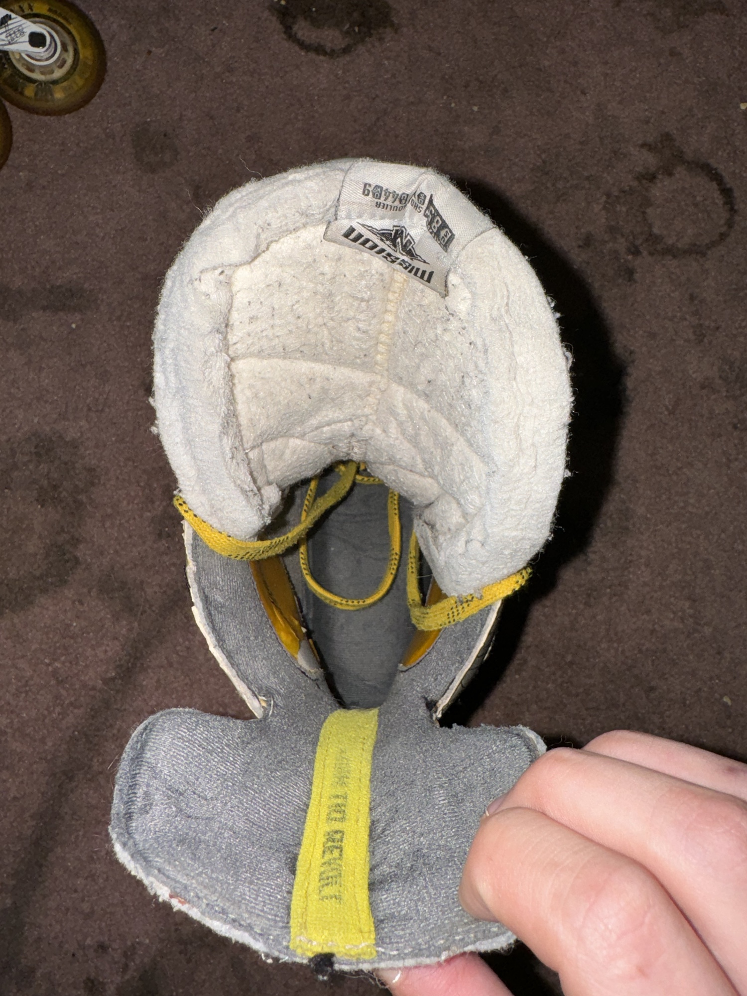 Senior Mission Regular Width 8.5 Mission Axiom T10 Revolt Hockey Skates ...