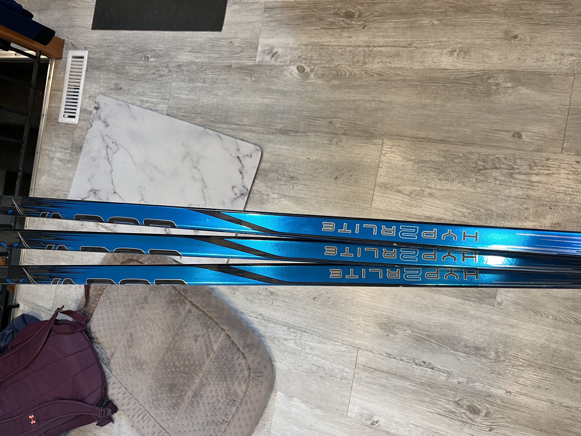3 New Right Handed P28 blue Vapor Hyperlite 2 Hockey Stick | SidelineSwap