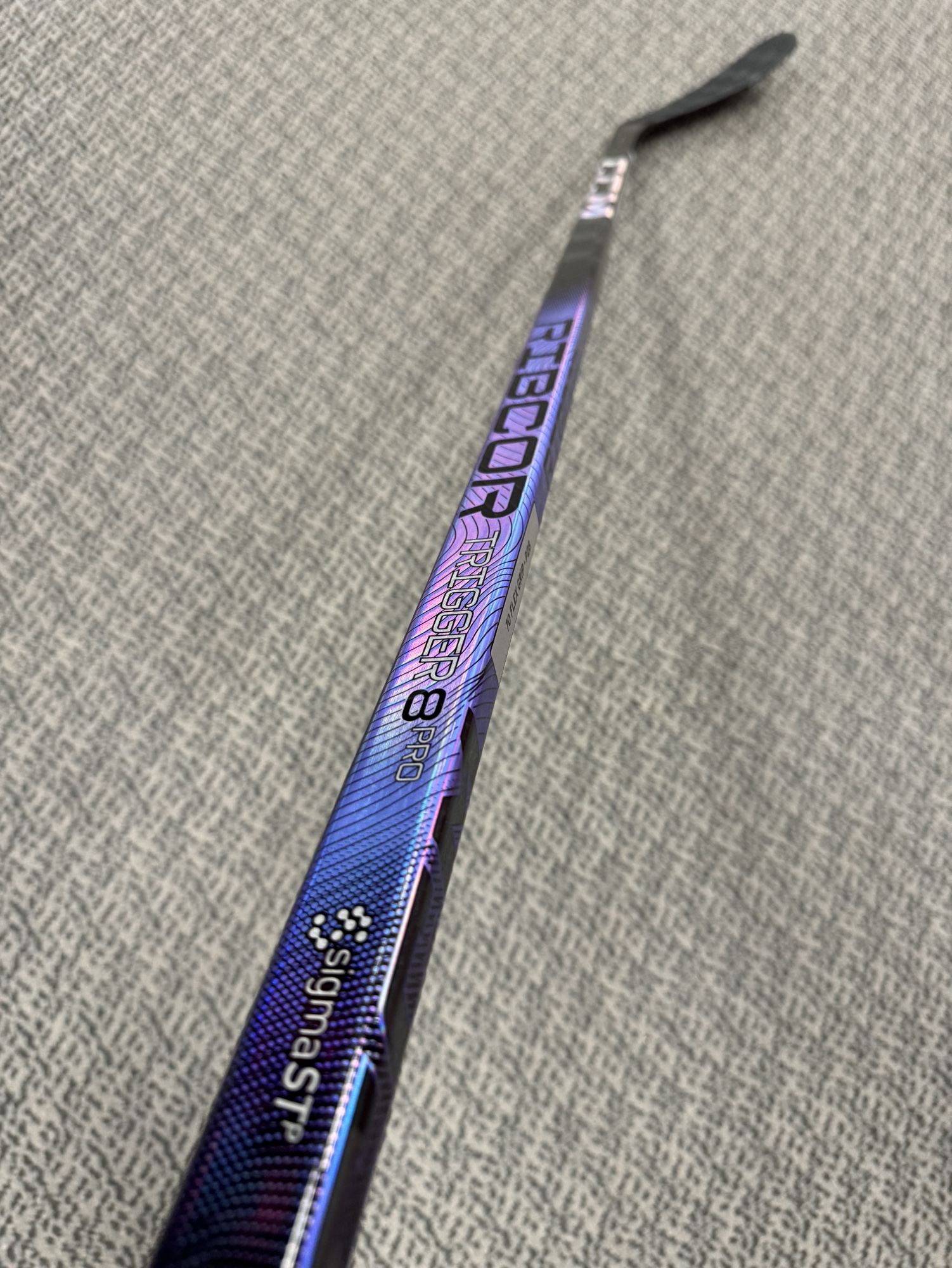 CCM Trigger 8 Pro 70 flex P28 curve right hand stick | SidelineSwap