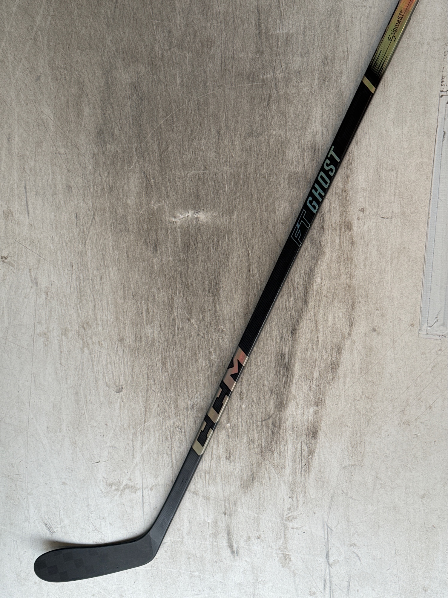 NEW CCM FT Ghost RH, 75/P28 Hockey Stick | SidelineSwap