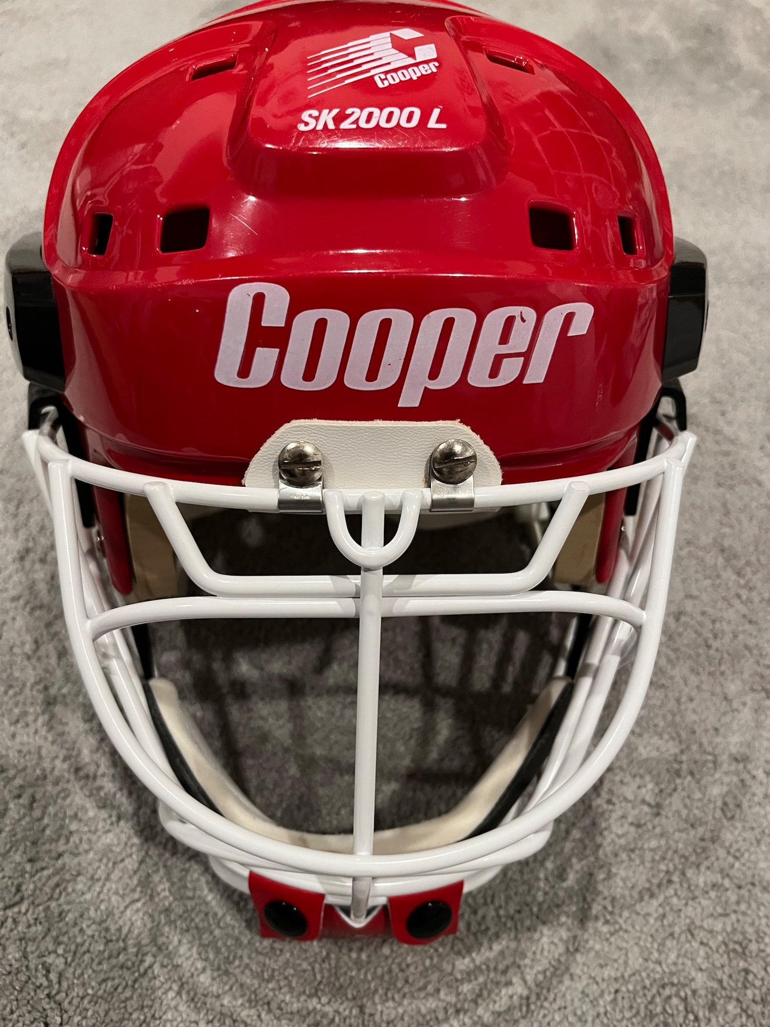 Cooper Sk2000 Goalie Helmet | SidelineSwap