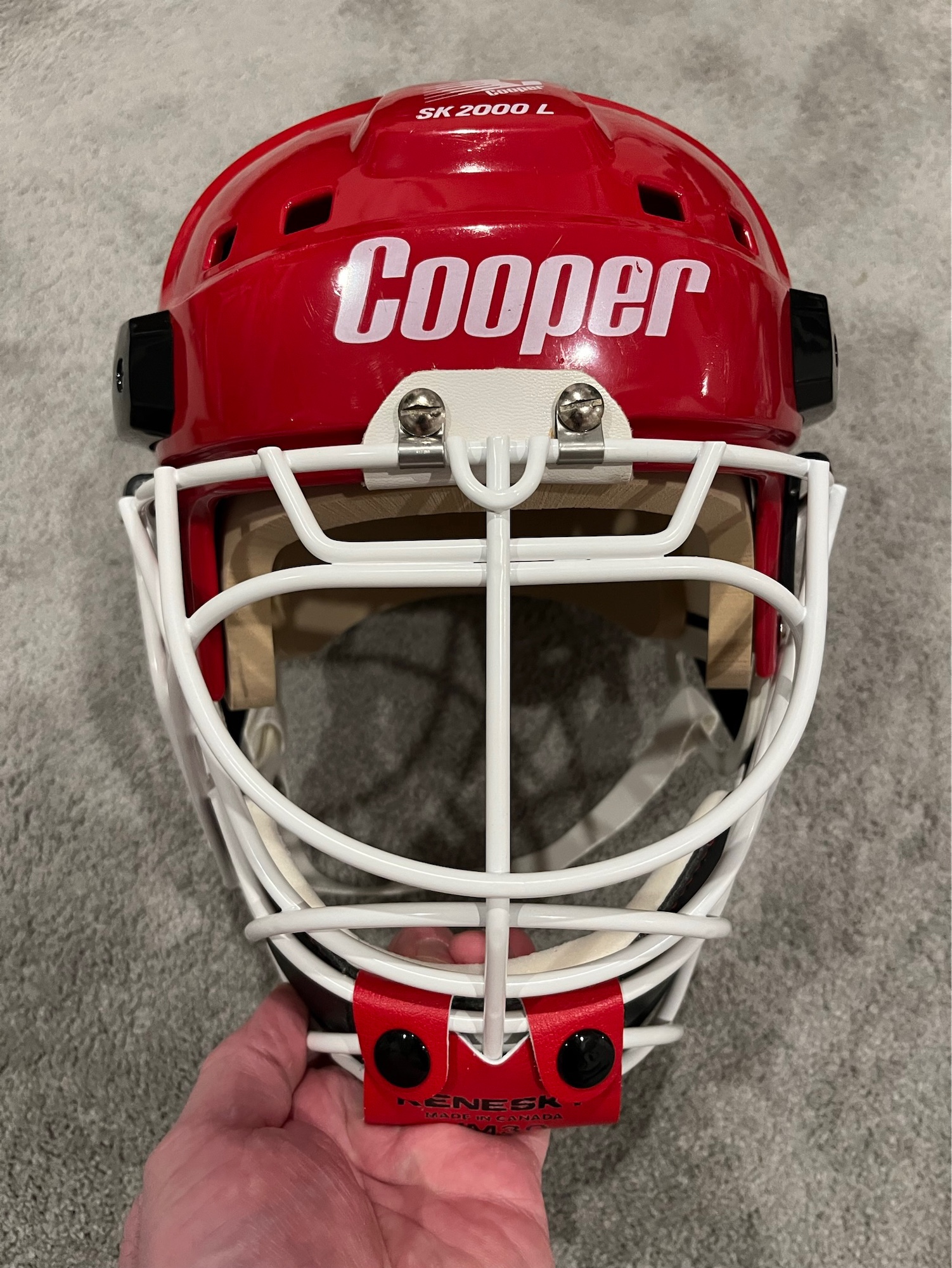 Cooper Sk2000 Goalie Helmet | SidelineSwap