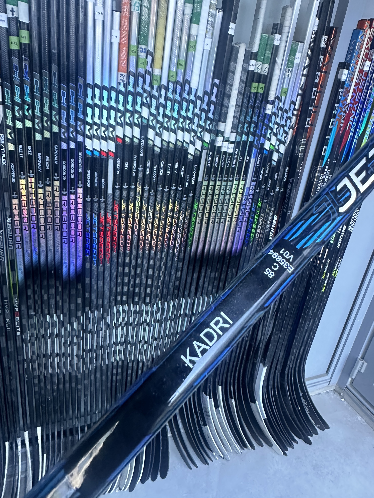 Senior Left Hand P92M Pro Stock JetSpeed FT5 Pro Hockey Stick ...