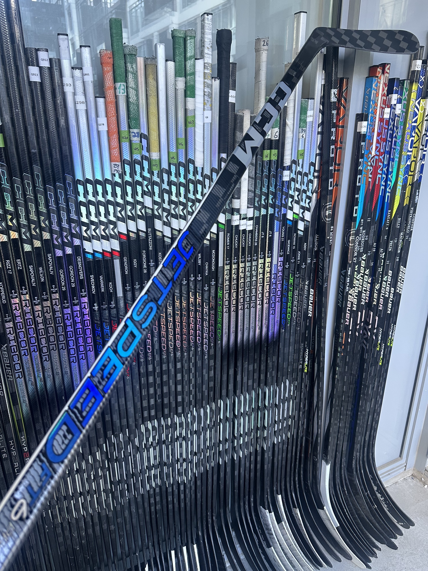 Senior Right Handed P29 Pro Stock Jetspeed FT6 Pro Hockey Stick ...