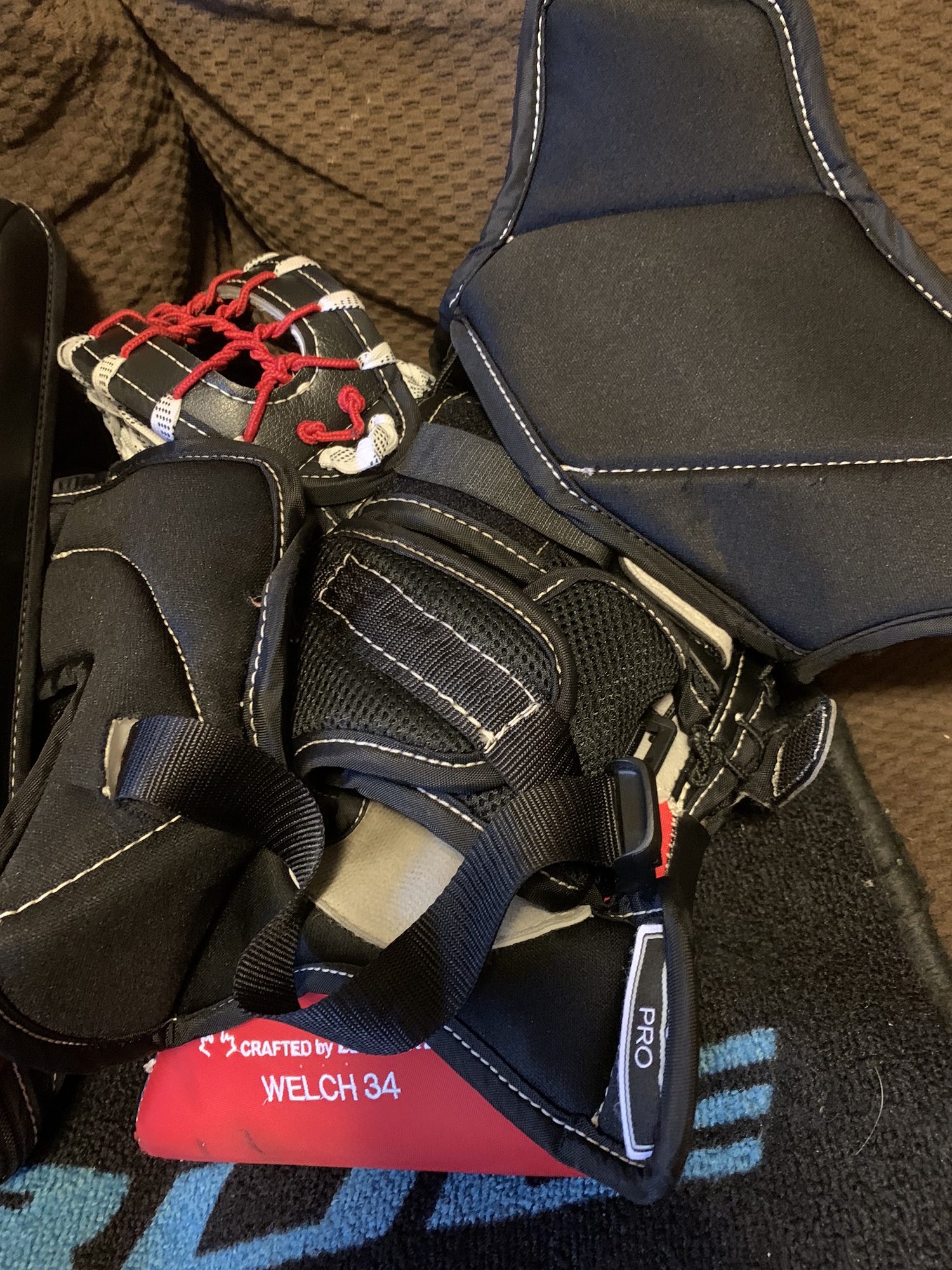 True pro custom L12.2 pro custom full right goalie glove | SidelineSwap