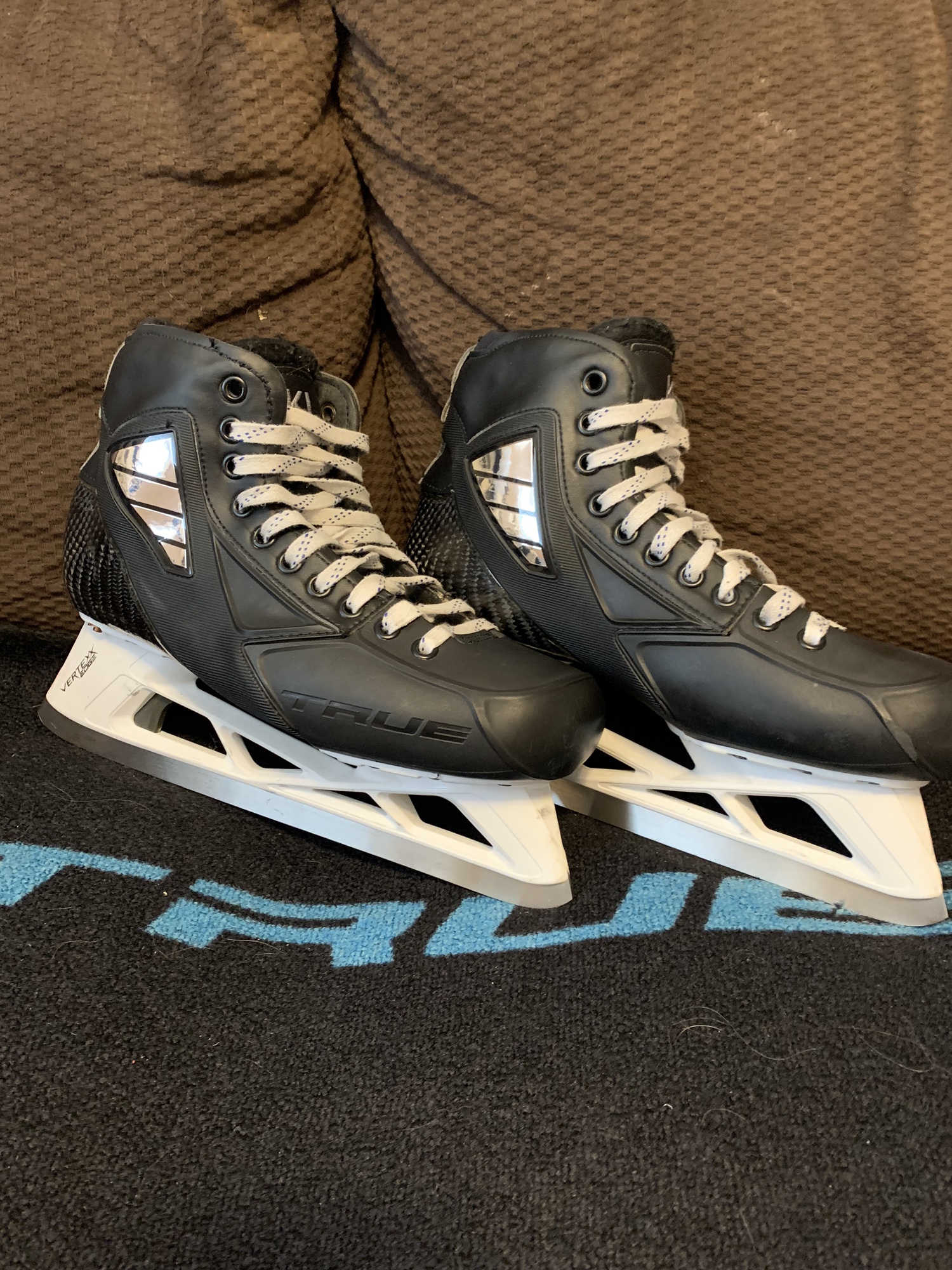 True pro custom size 9 goal skates | SidelineSwap
