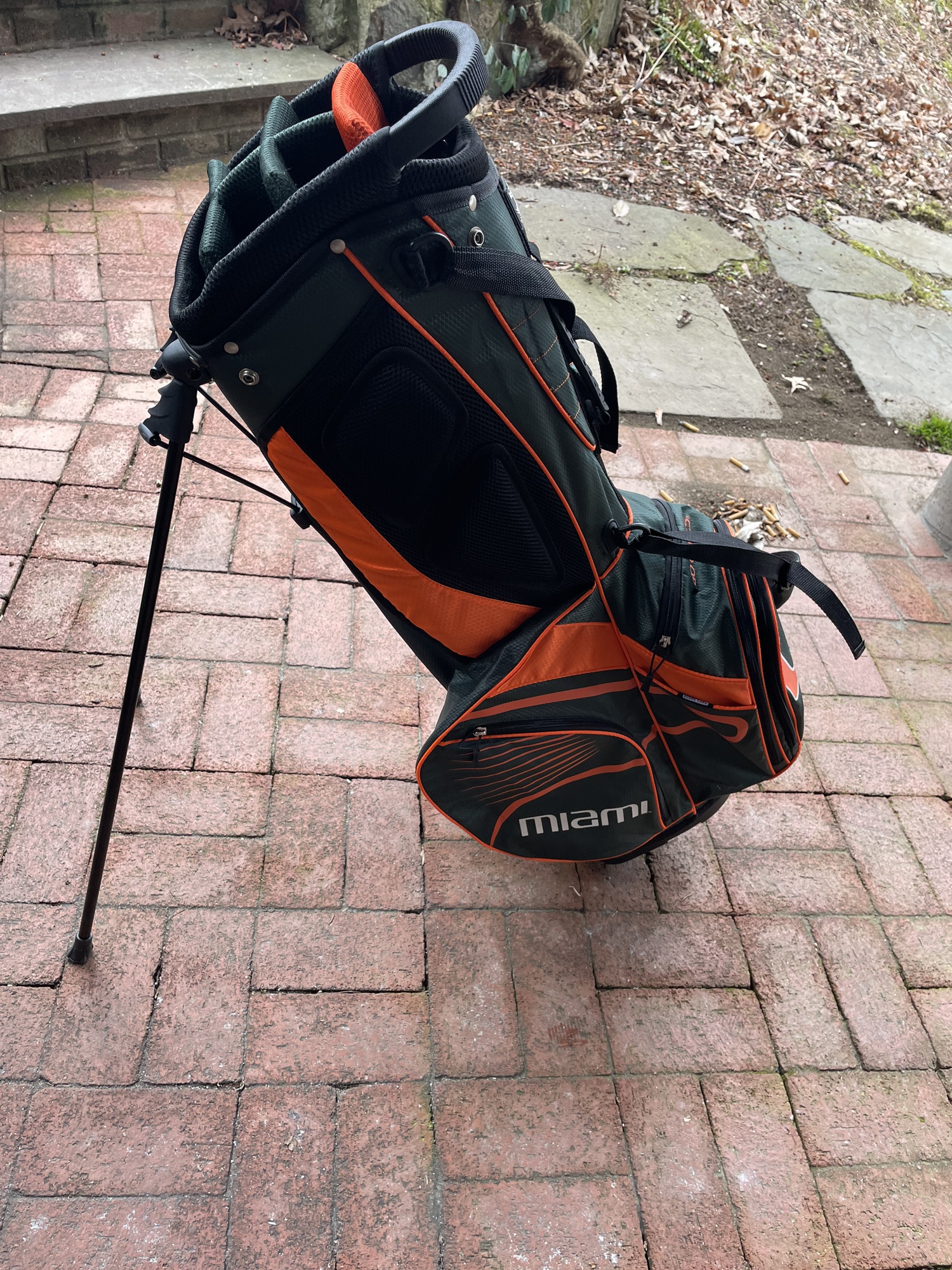TaylorMade Golf Bag UMIAMI FREE SHIPPING | SidelineSwap