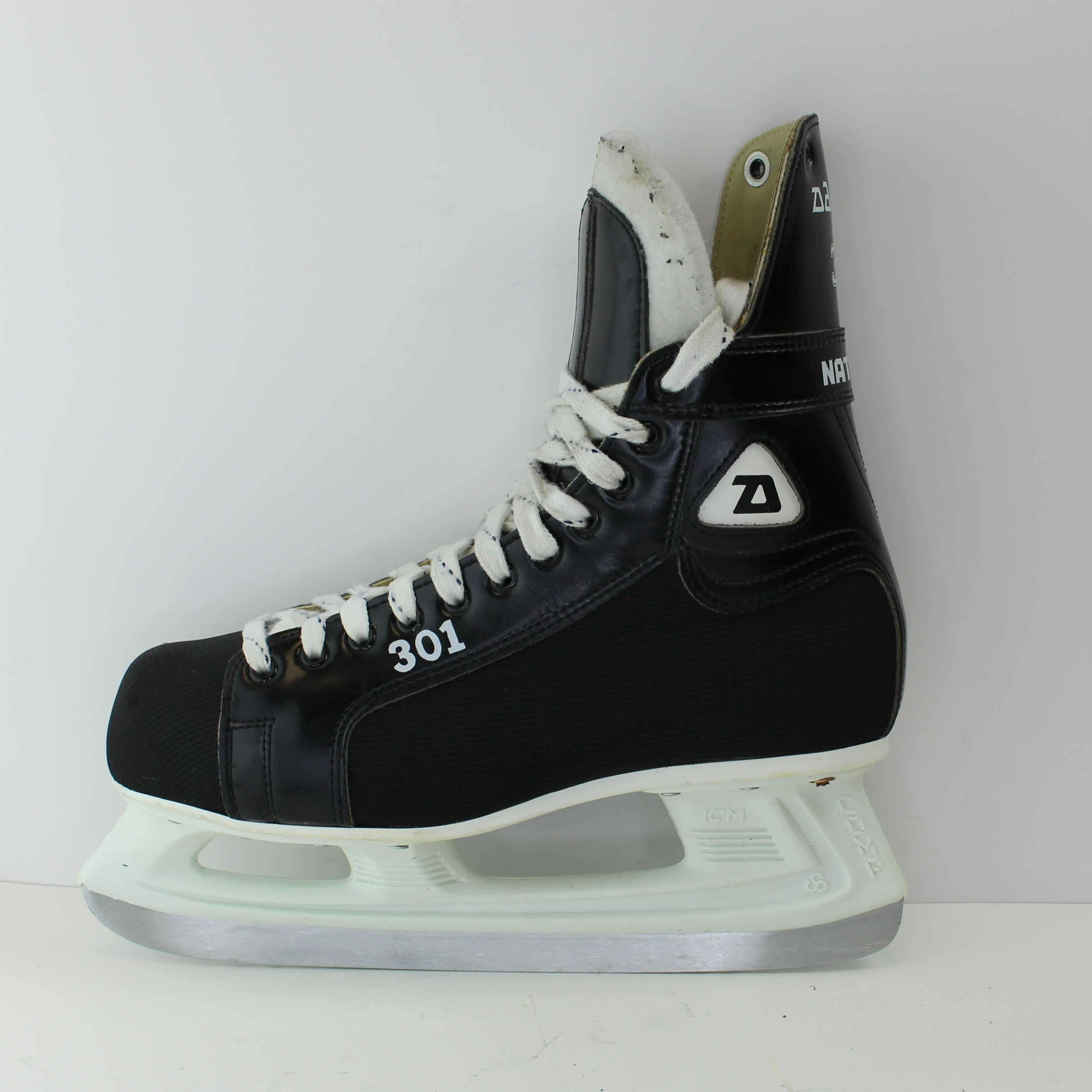 Vintage Senior Used Daoust 301 Hockey Skates 8.5 | SidelineSwap
