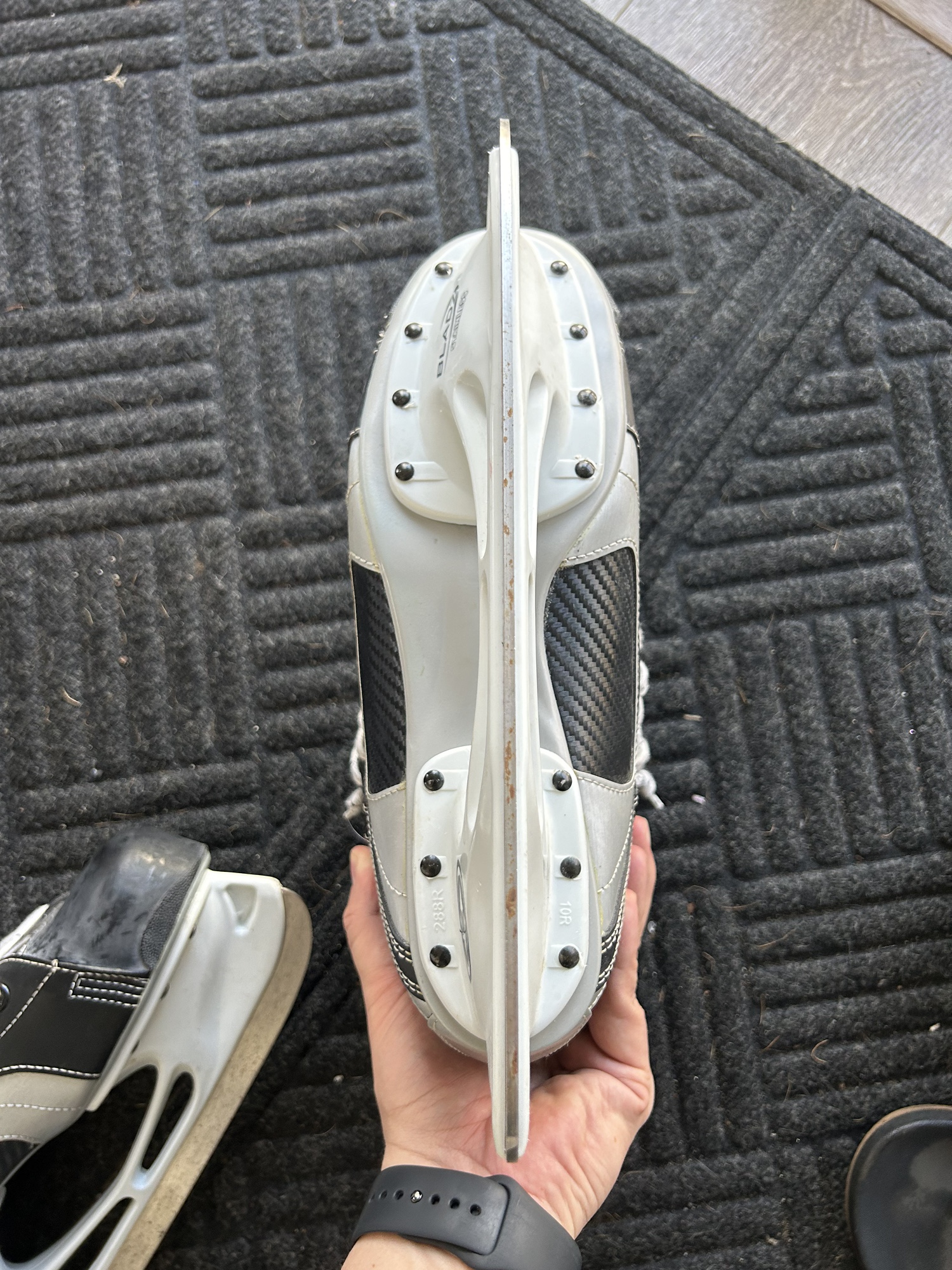 Senior Easton 10 Synergy 200 Hockey Skates | SidelineSwap