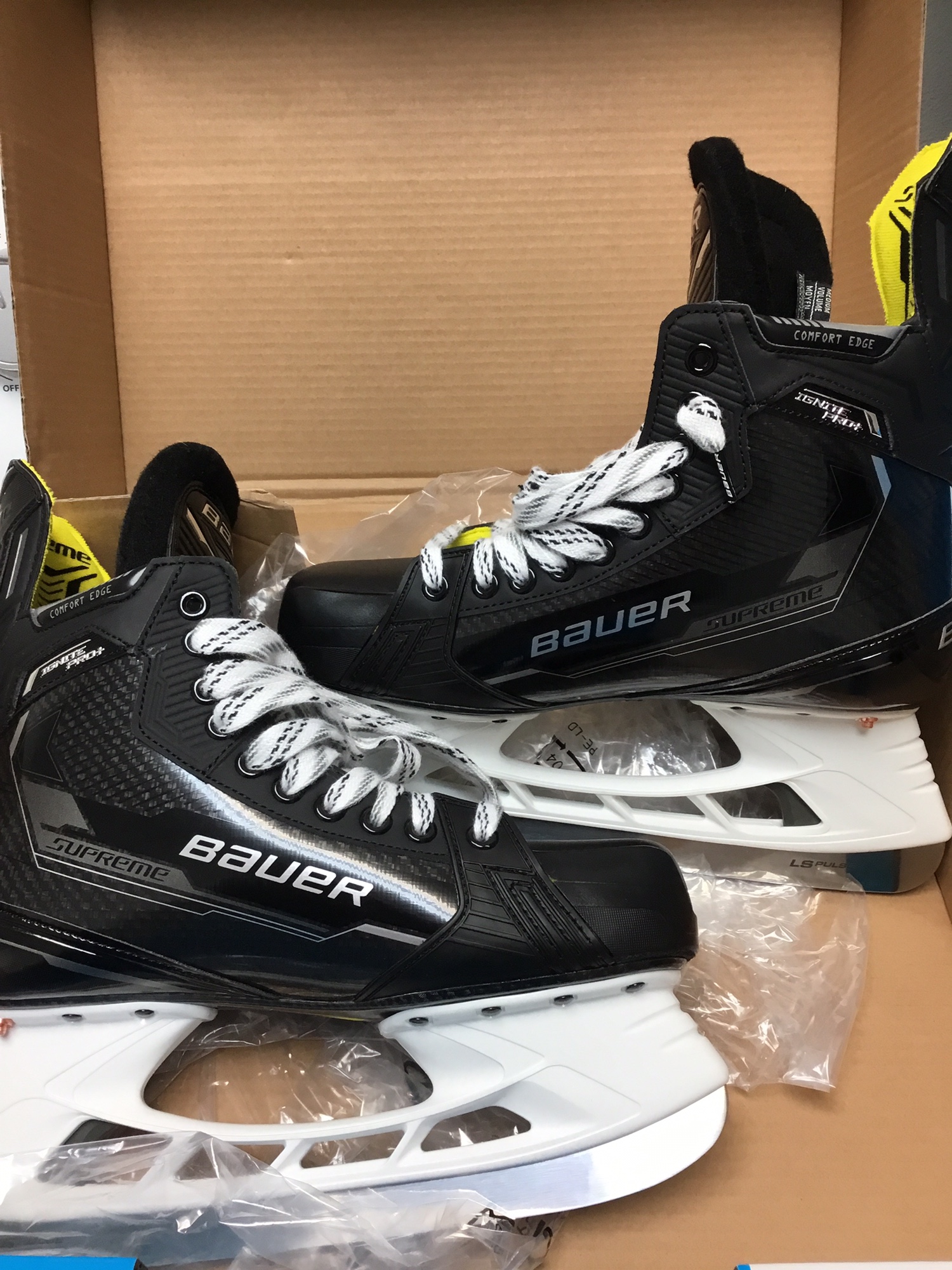 Bauer Supreme Ignite Pro Plus Sr 9 Fit 2 Hockey Skate | SidelineSwap