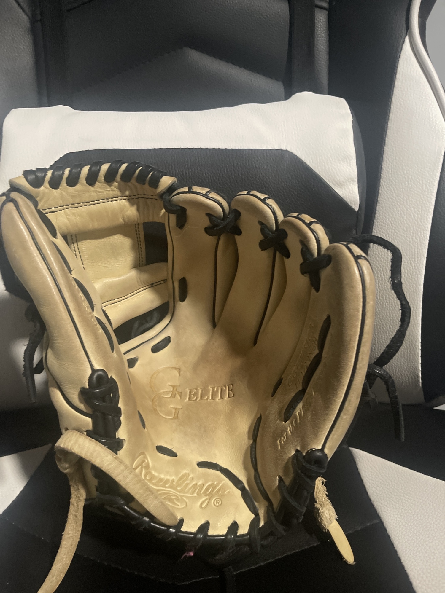 Infield 11.5" GG Elite Baseball Glove | SidelineSwap