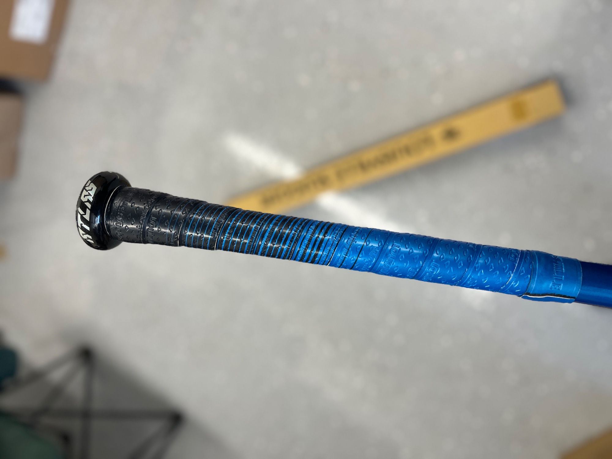 2024 Louisville Slugger (-3) 29 oz 32" Atlas Bat | SidelineSwap