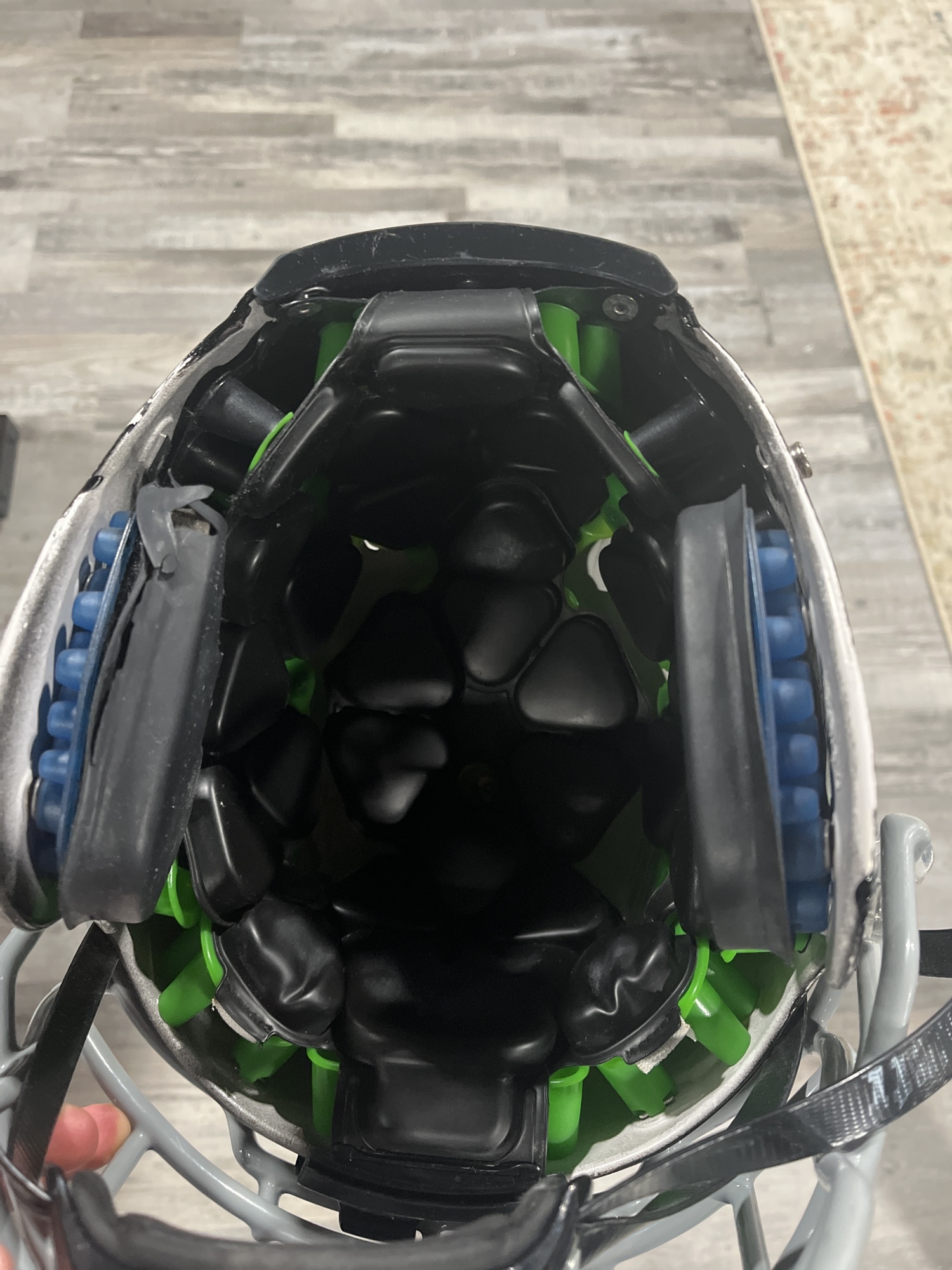 Used Large Schutt Vengeance A11 Helmet | SidelineSwap