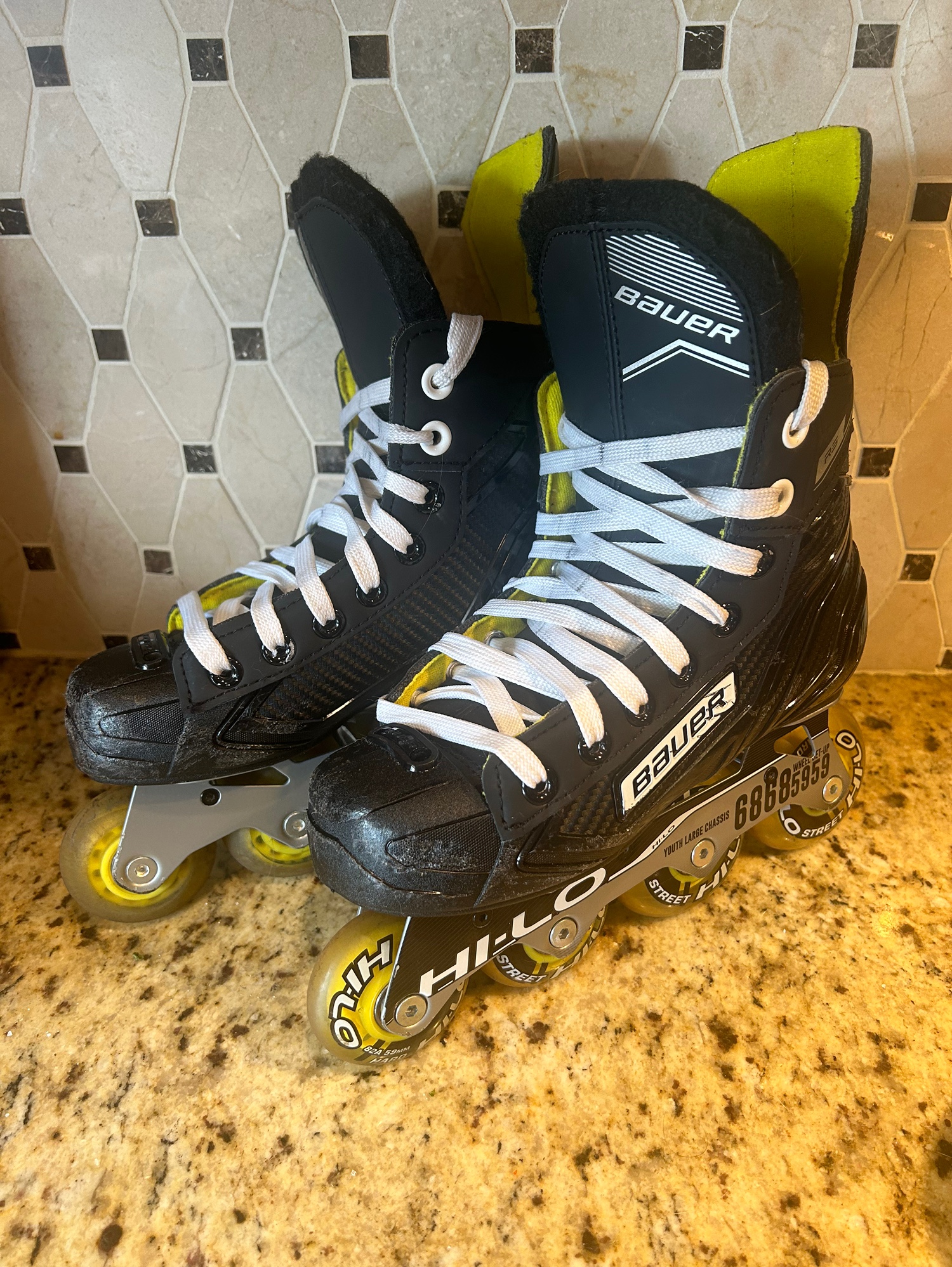 Bauer Regular Width Size 1 RS Inline Skates | SidelineSwap