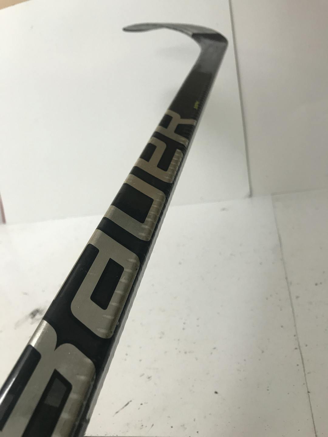 Used Bauer 2s Pro 87 Flex Pattern P28 Senior One Piece Sticks ...