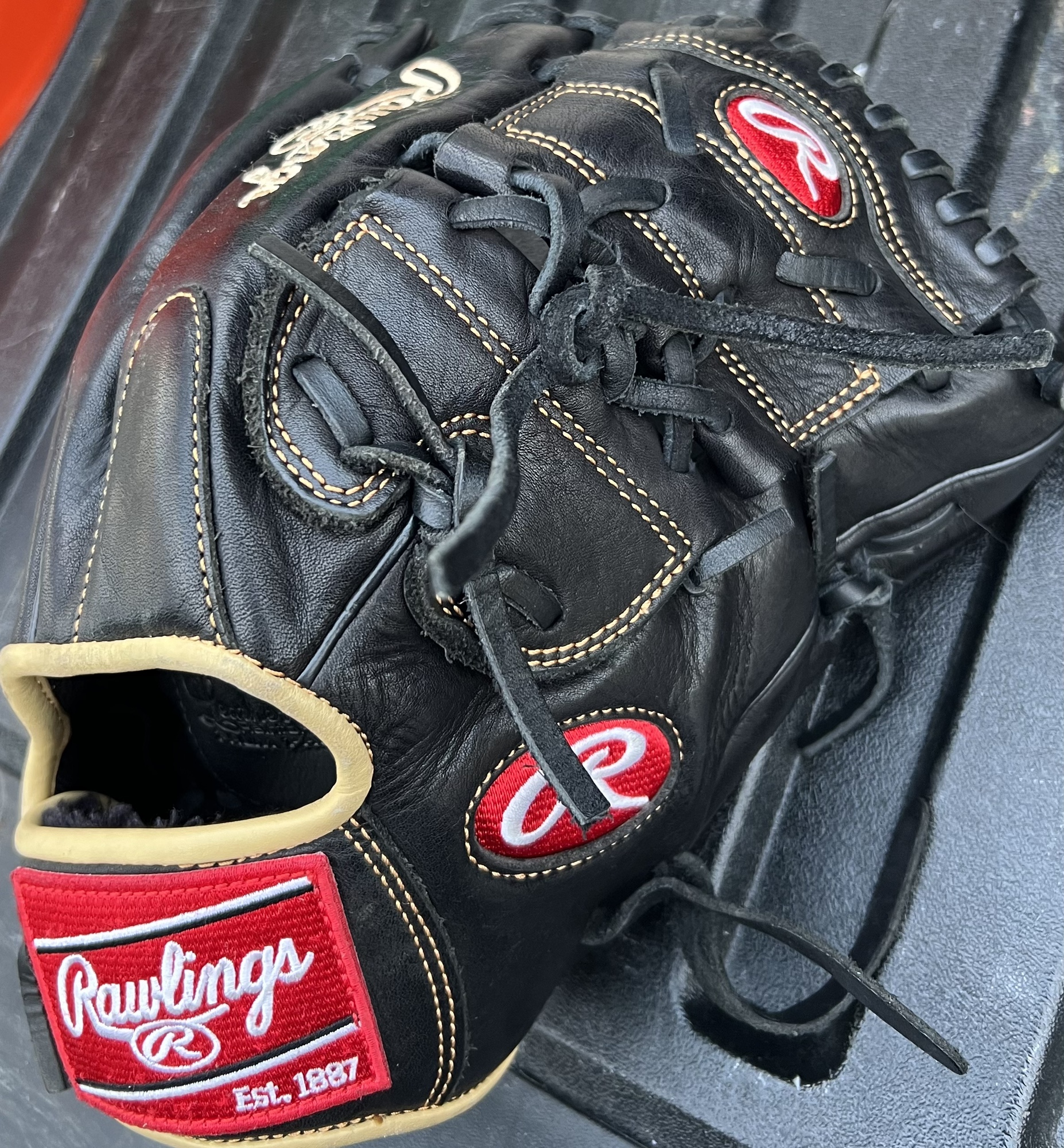 2022 Infield 12" Gold Glove Elite Baseball Glove | SidelineSwap