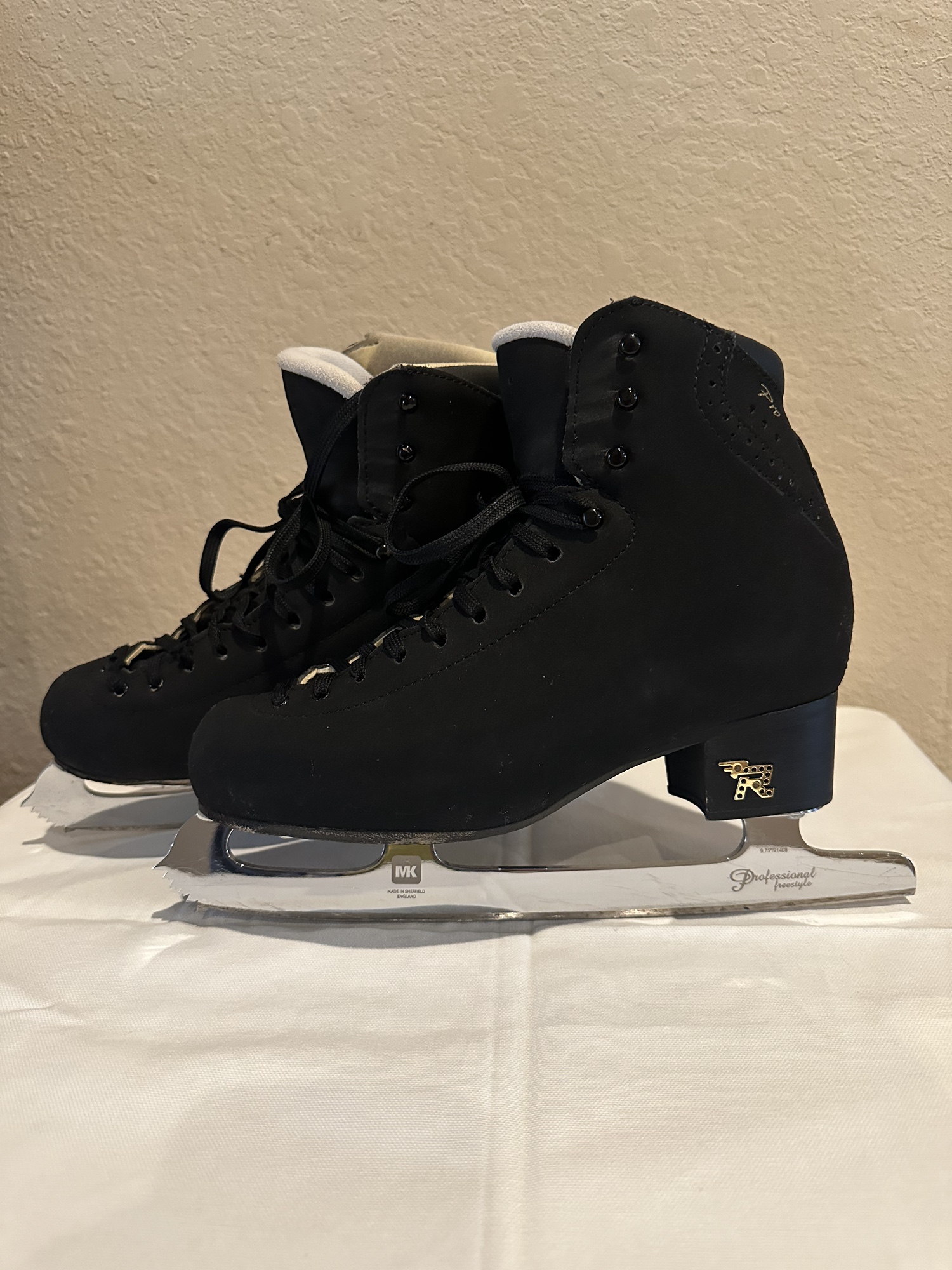 Men’s Risport RF3 Pro figure skates | SidelineSwap
