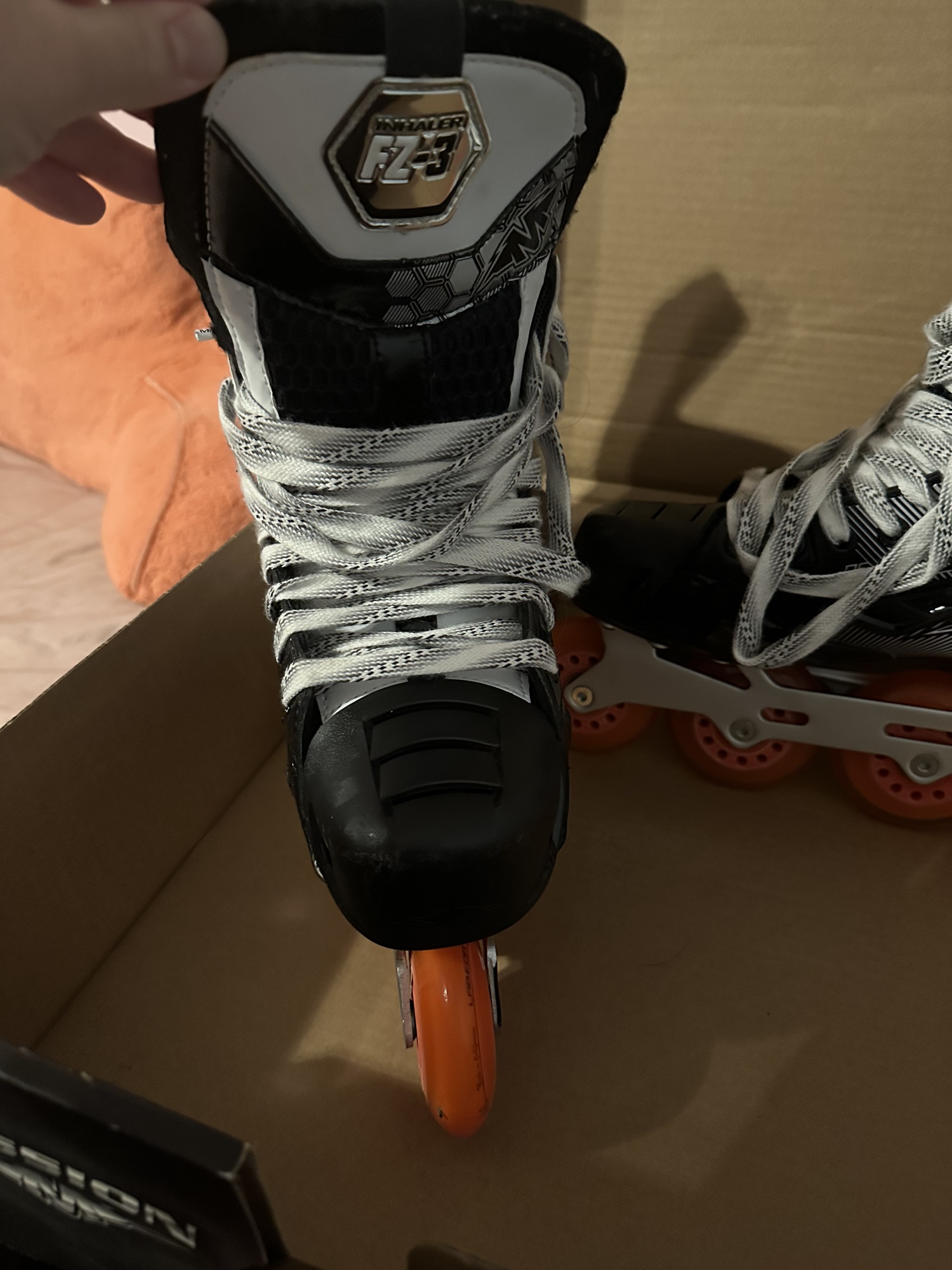 New Mission Wide Width Size 7 Inhaler FZ-3 Inline Skates | SidelineSwap