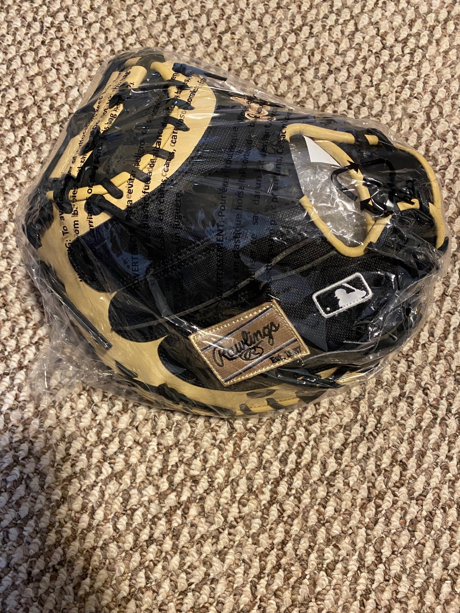 New Right Hand Throw Rawlings Catcher's Heart of the Hide Baseball Glove 34" | SidelineSwap