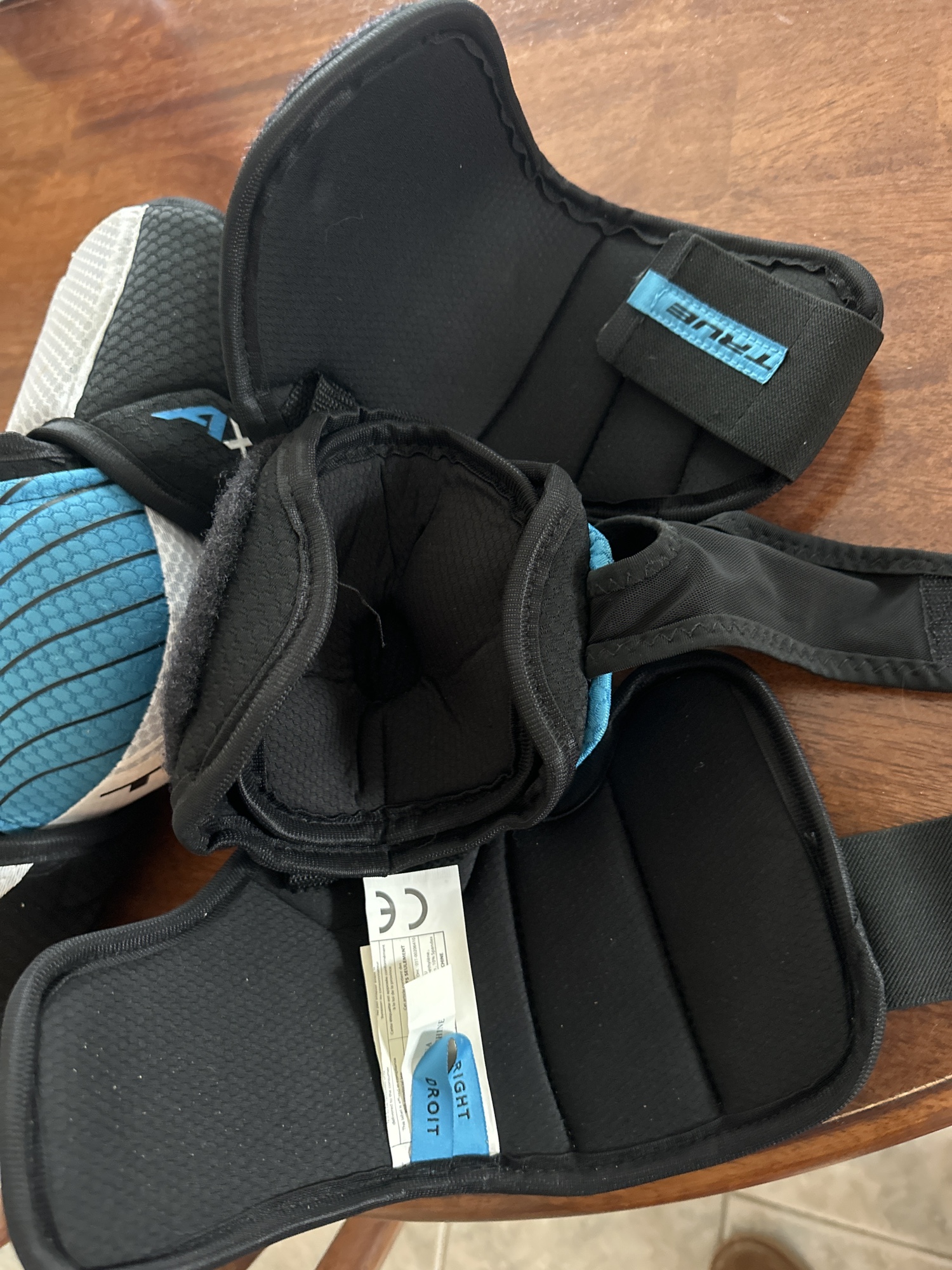 Senior Large True AX5 Elbow Pads | SidelineSwap