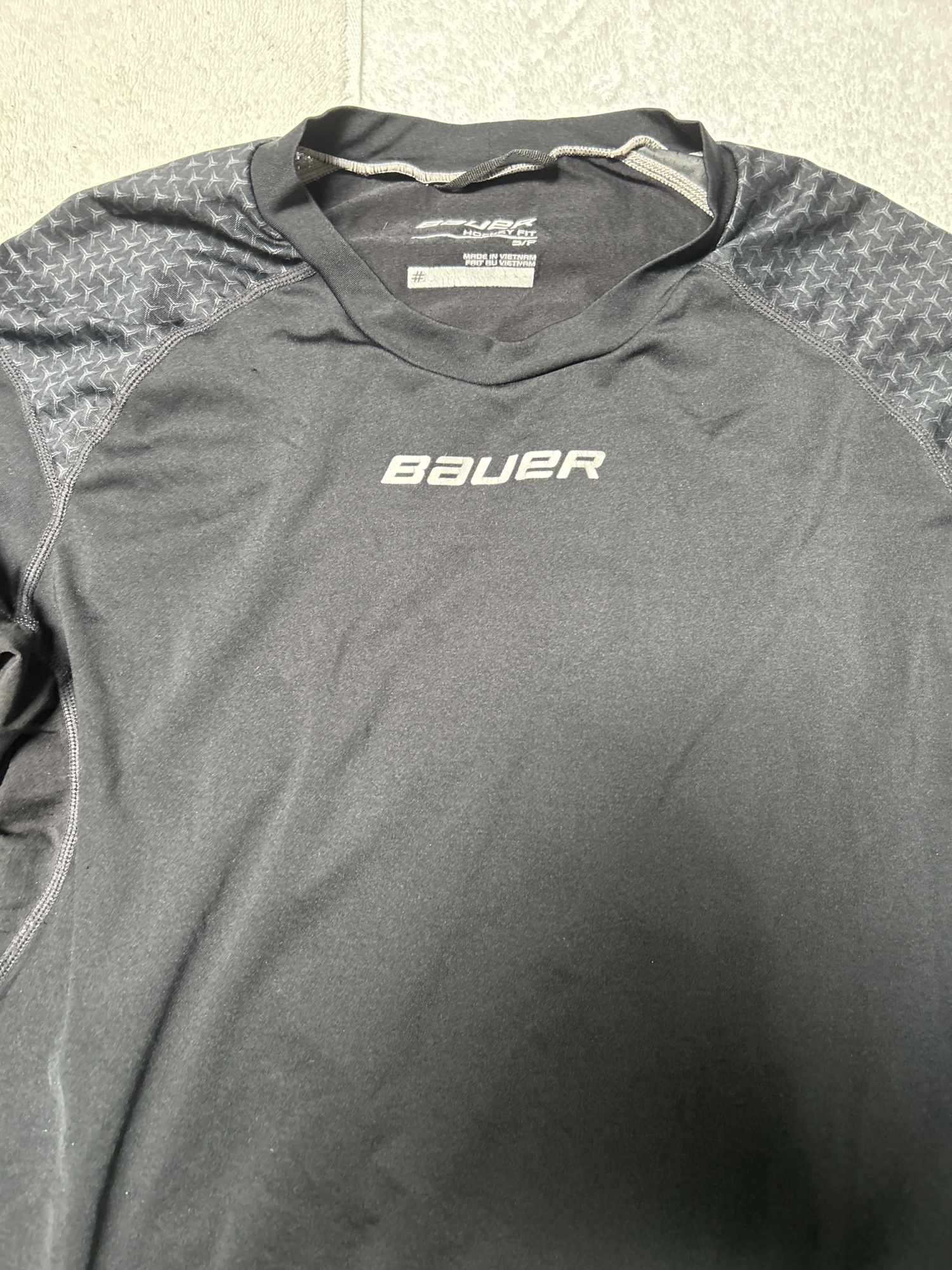 Black Used Adult Unisex Bauer Compression | SidelineSwap