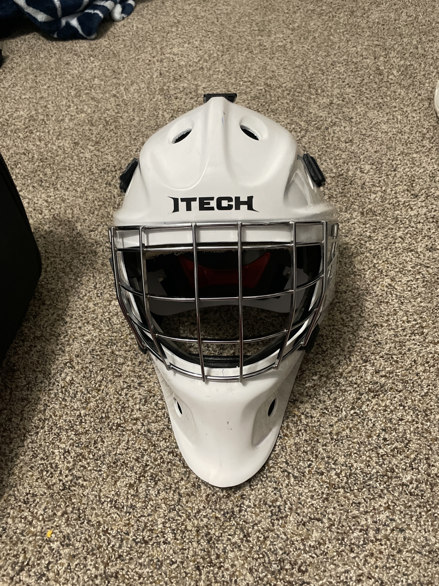 Used Itech NV-7 Pro Fit 3 Goalie Mask | SidelineSwap
