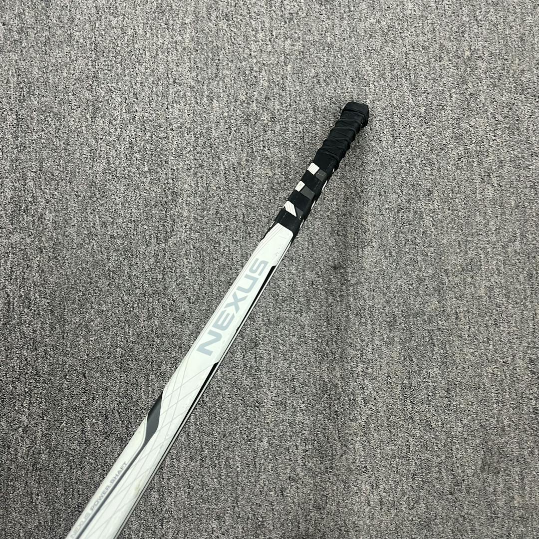 Used Bauer Nexus 600 87 Flex Pattern P92 Senior One Piece Stick ...