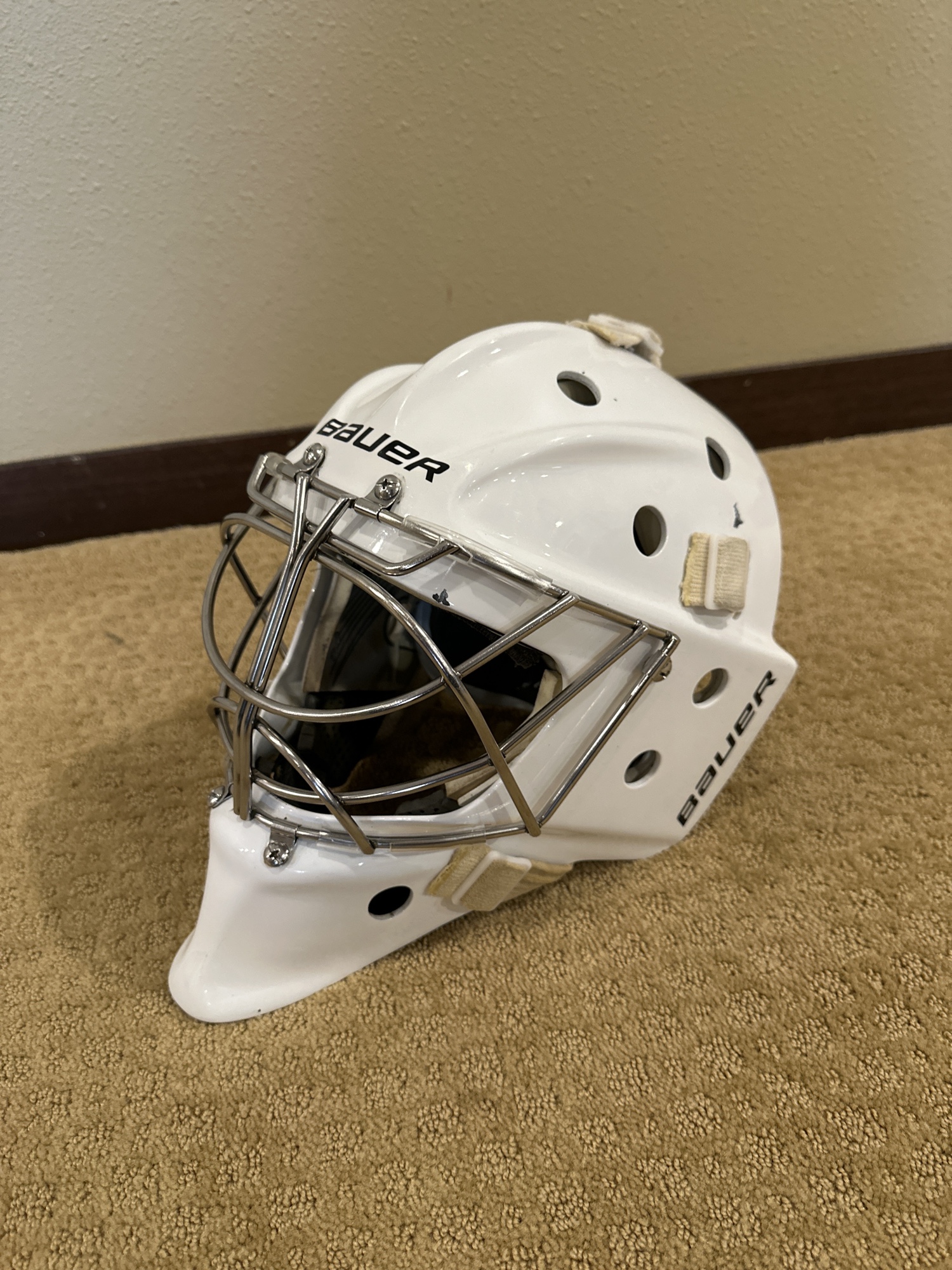 Used Bauer Pro Stock 960 Goalie Mask | SidelineSwap