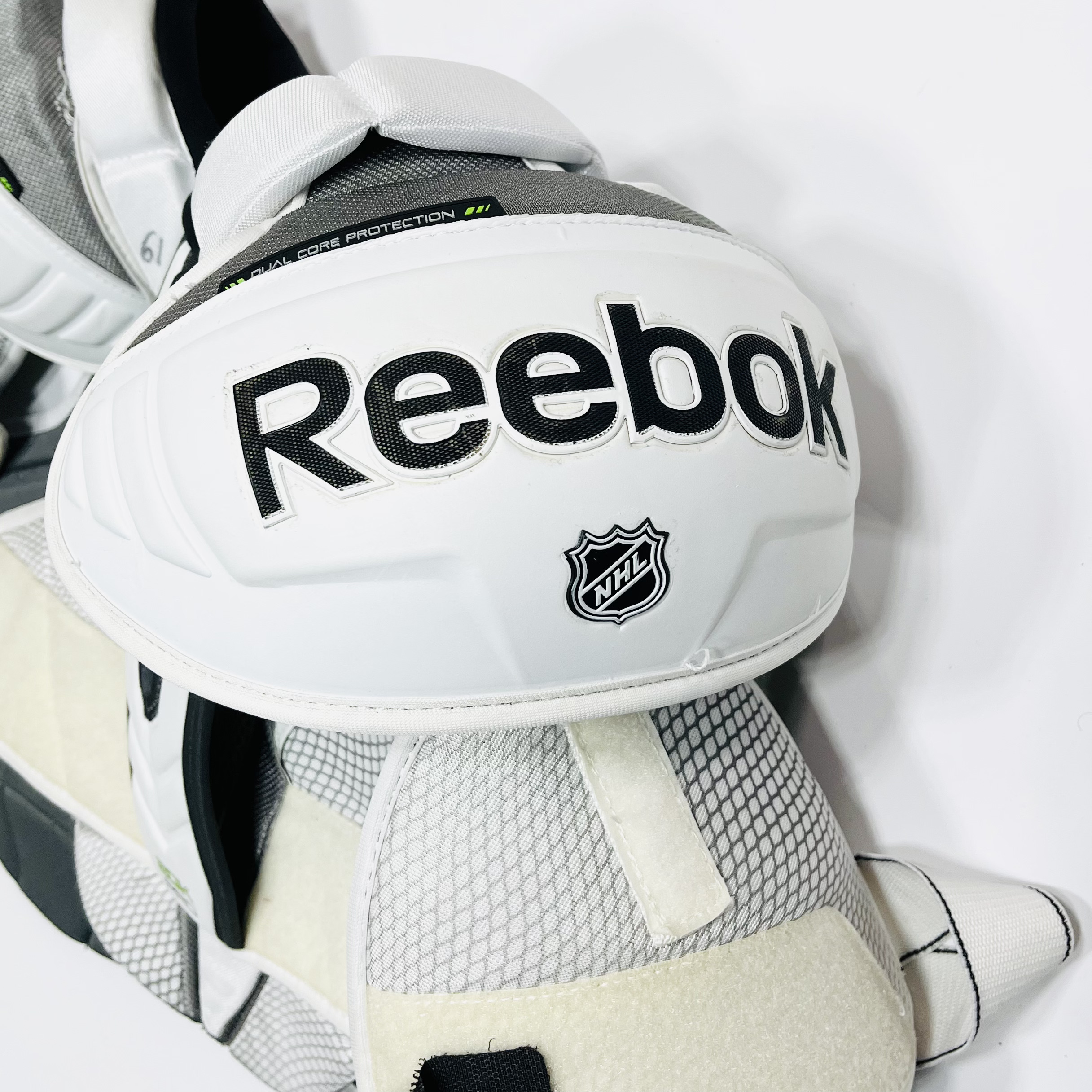 NHL Pro Stock RBK 20K Shoulder Pads-Medium | SidelineSwap