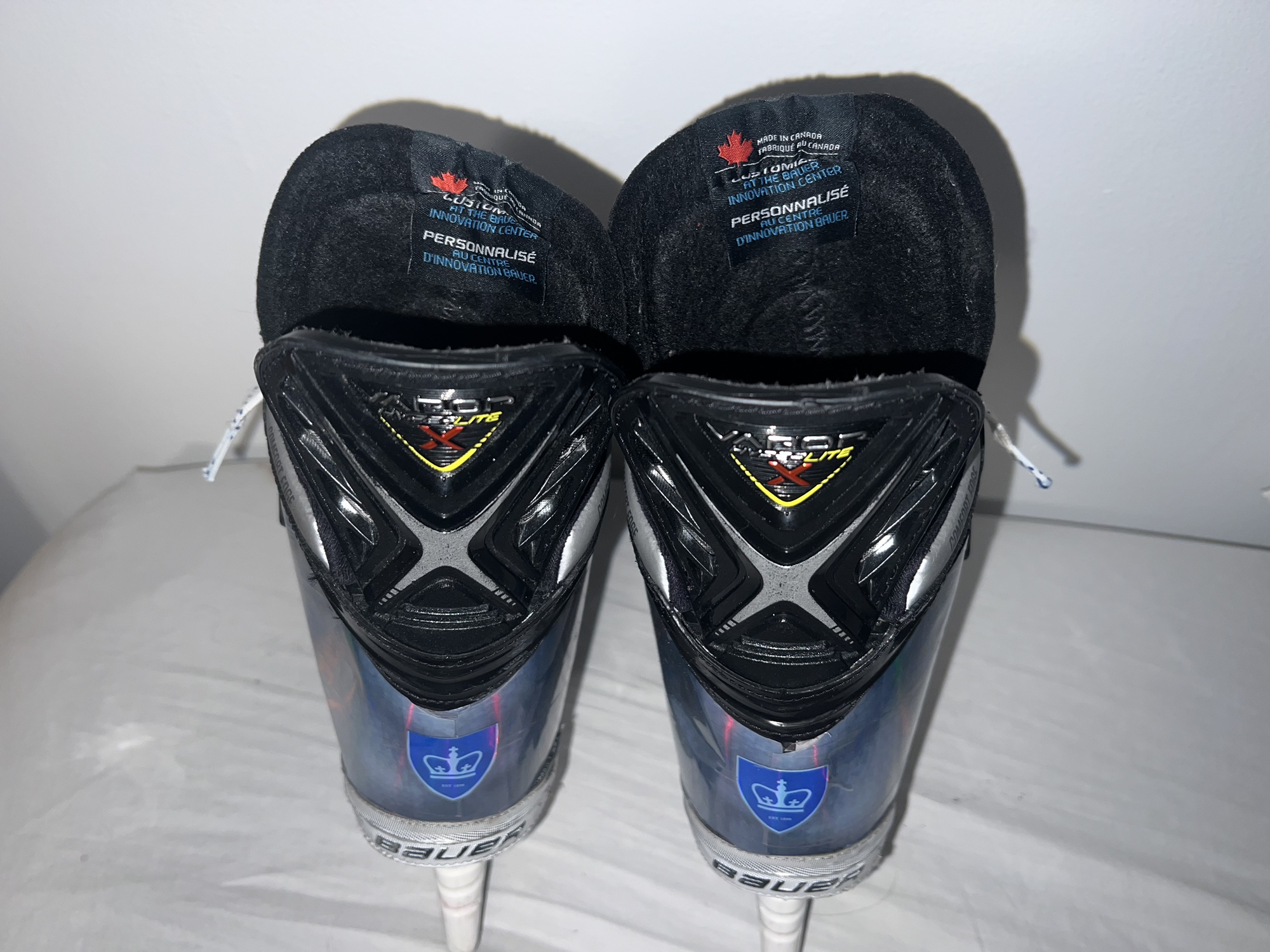 Bauer Vapor Hyperlite Hockey Skates-8 1/2 (Hyperlite 2 Wrapped ...