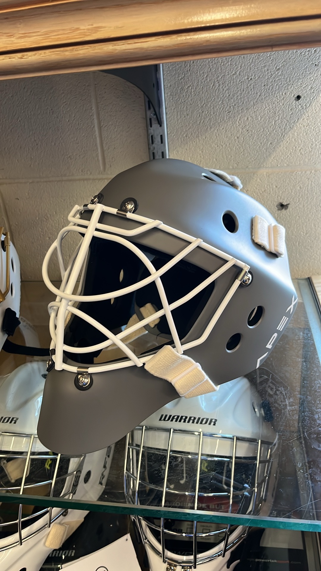 Large Apex goalie mask | SidelineSwap
