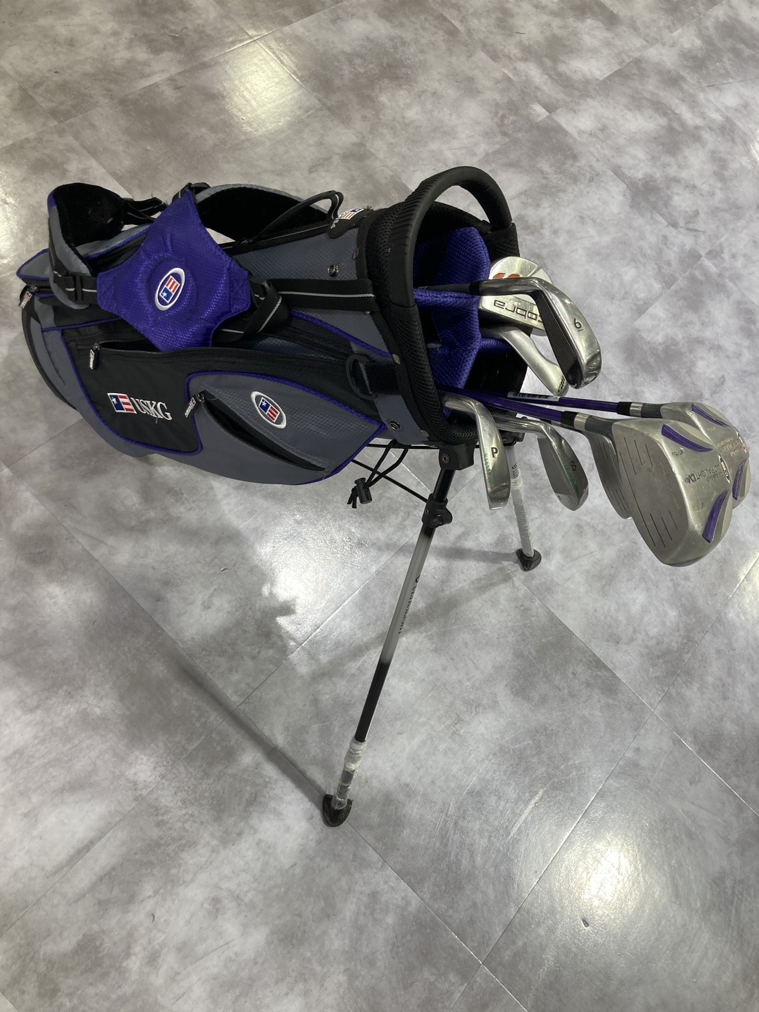 Used Junior US Kids Golf WT-15U Right Handed Clubs (8 Clubs) | SidelineSwap
