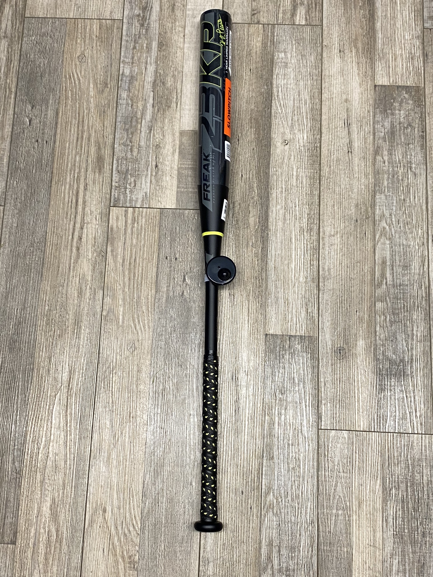 New Miken Freak 2022 Composite (-8) 26 oz 34" Freak Bat | SidelineSwap