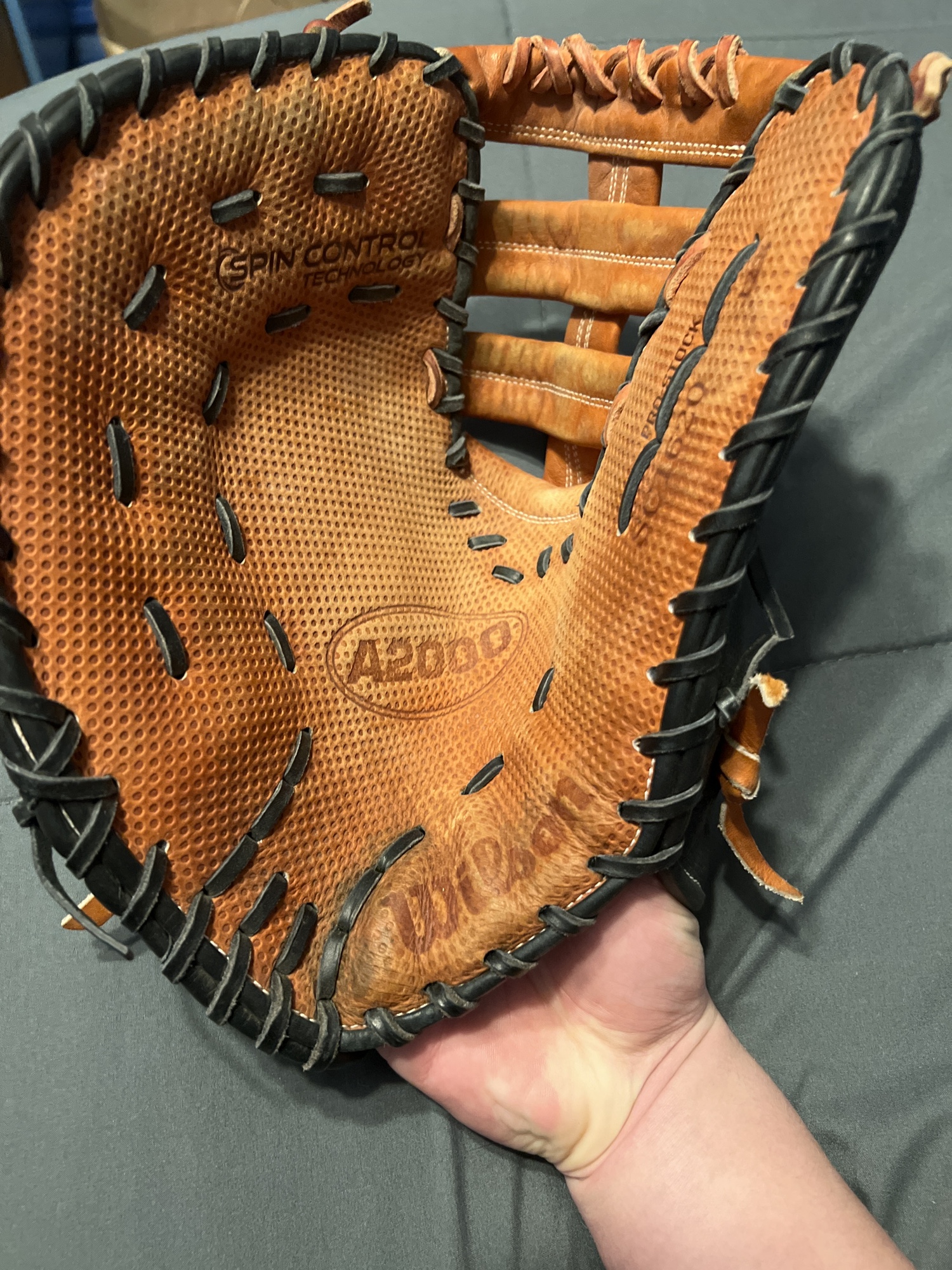 New First Base 12.5" A2000 Baseball Glove | SidelineSwap