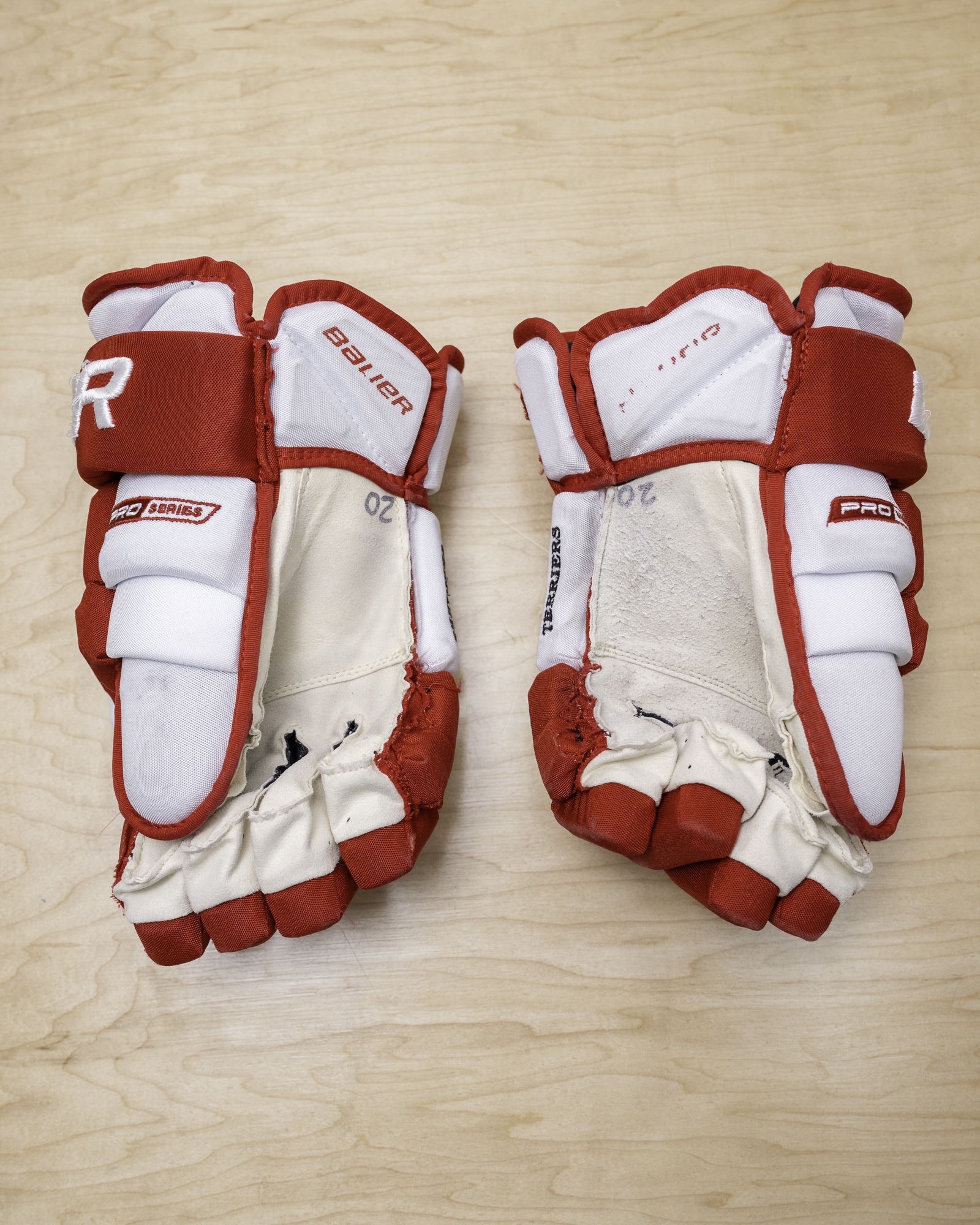 Boston University NCAA Pro Stock Bauer Pro Series 14” Hockey Gloves ...