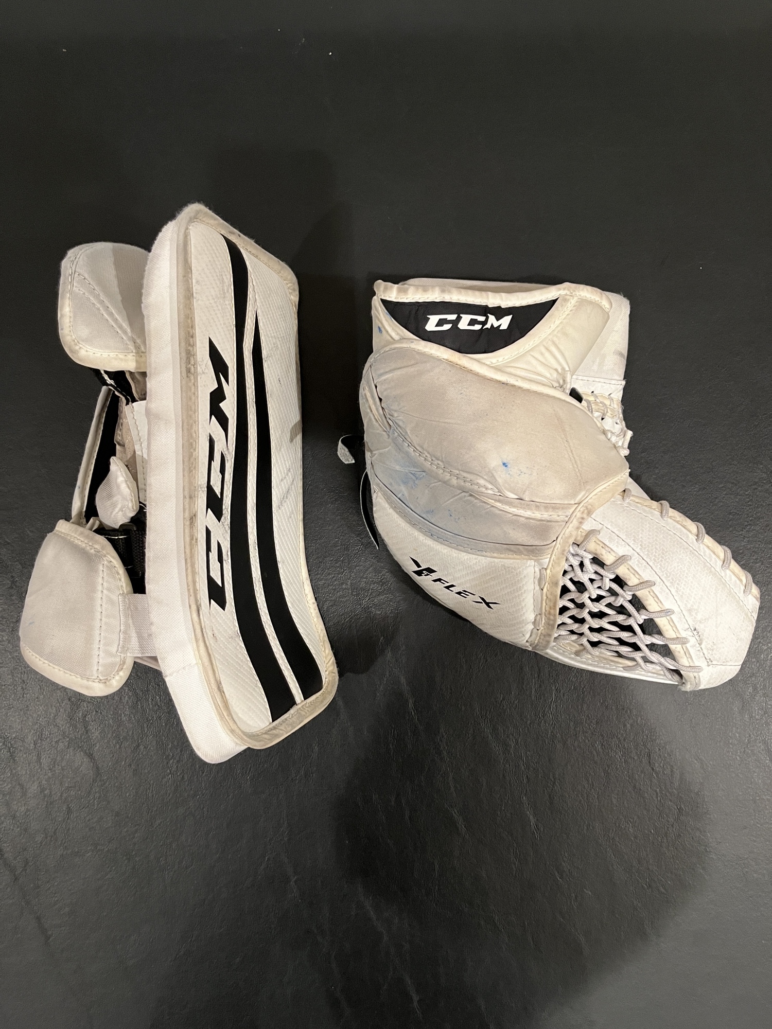 CCM YFLEX Used Full Right glove & blocker | SidelineSwap