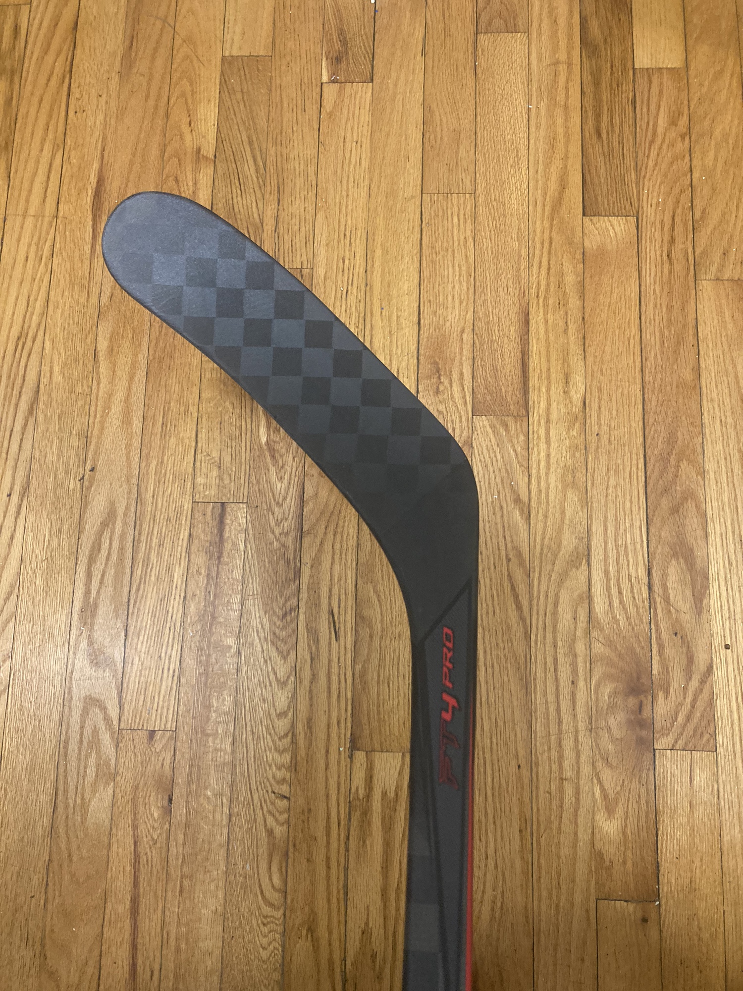 New Left Hand P28M Pro Stock JetSpeed FT4 Pro Hockey Stick | SidelineSwap