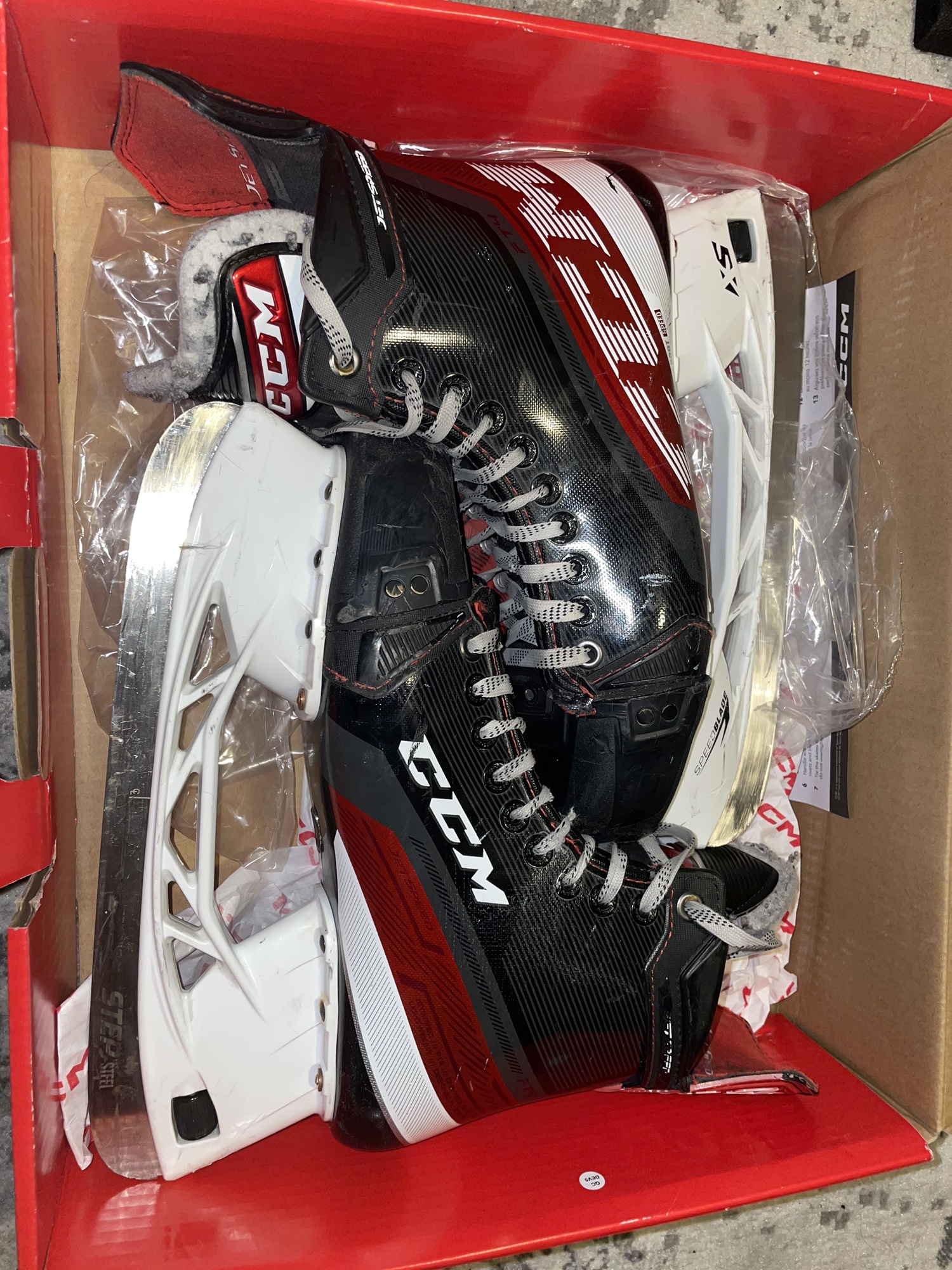 CCM FT4 Pro skates 8.5 senior | SidelineSwap