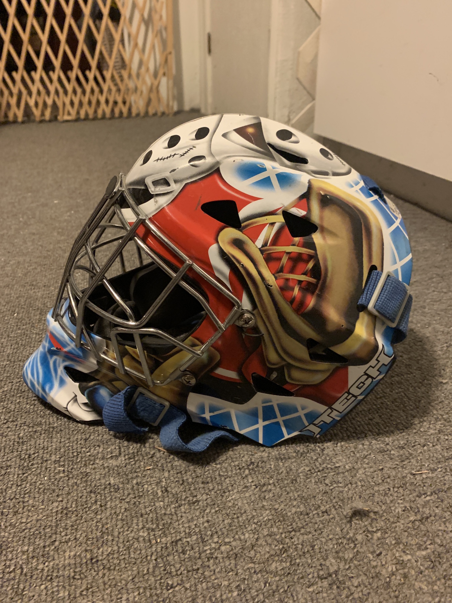 ITECH youth painted goalie helmet | SidelineSwap