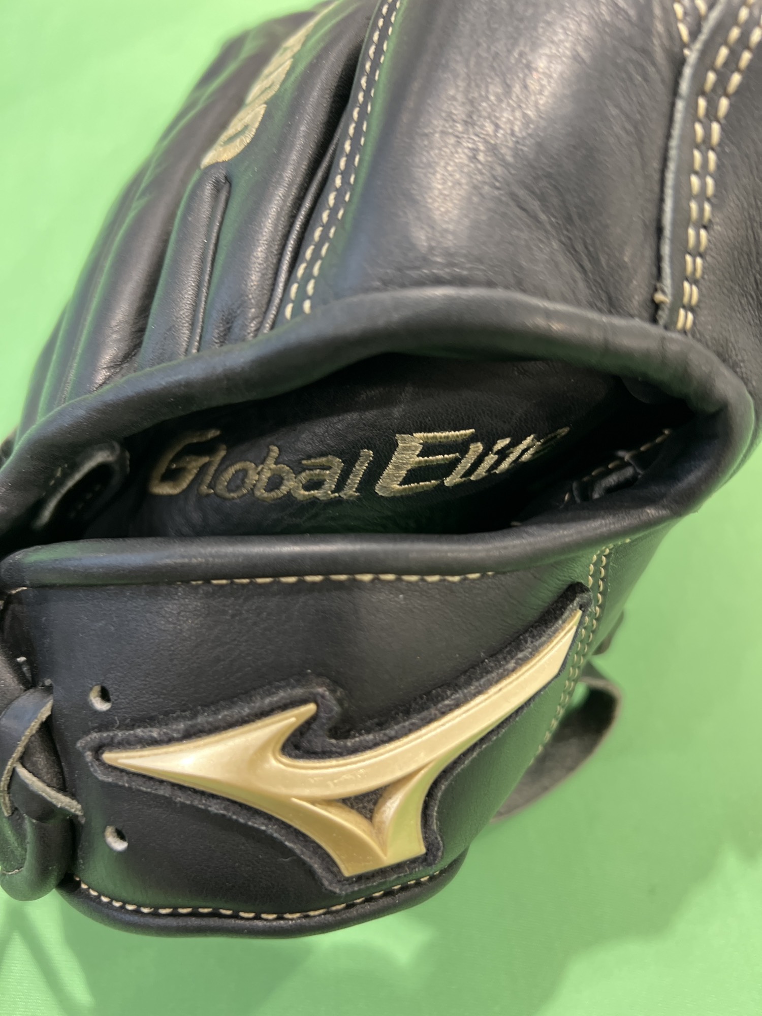 Used Mizuno Global Elite VOP Series Baseball Glove 12" | SidelineSwap