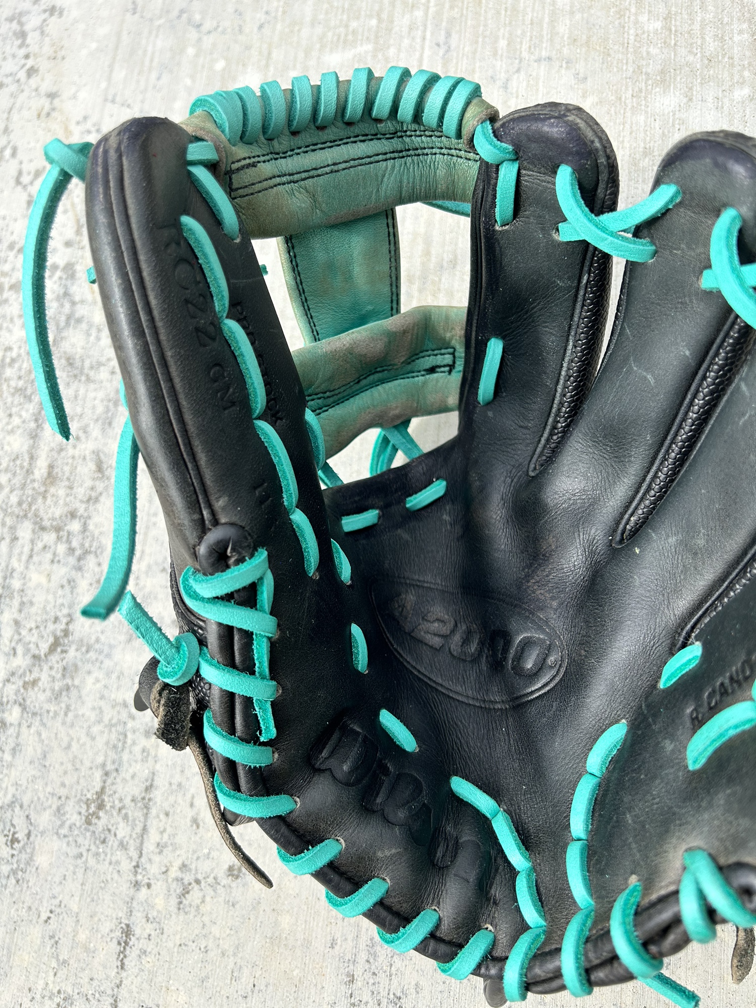 Wilson A2000 RC22 GM 11.5” Pro-Stock Robinson Cano Game Spec | SidelineSwap