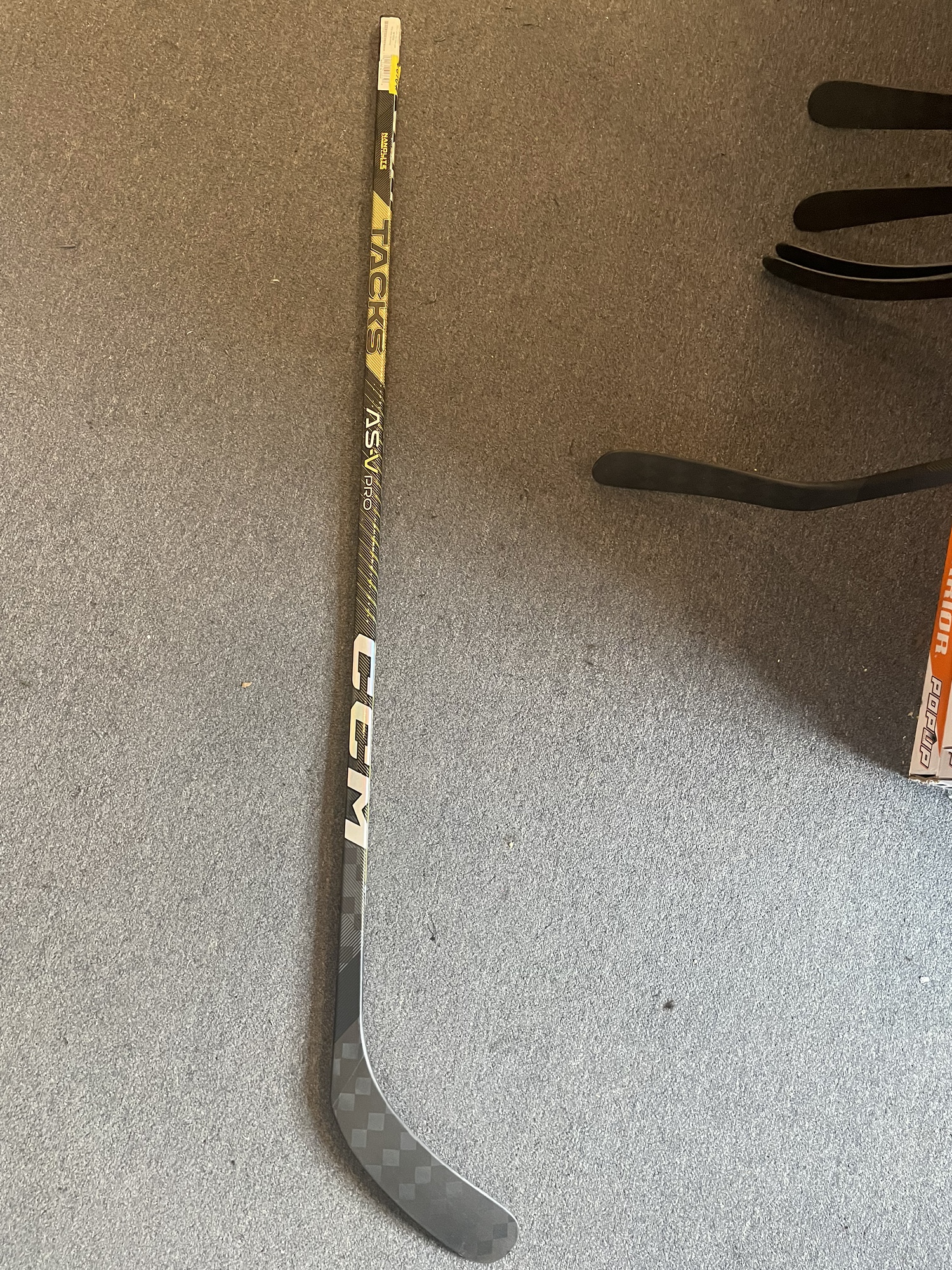 New Intermediate Right Handed P88 Super Tacks AS-V Pro Hockey Stick ...