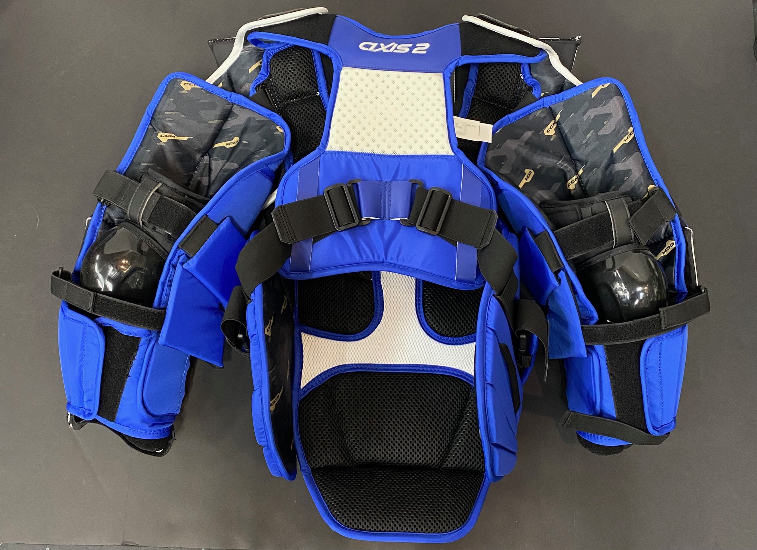 New Medium CCM Axis 2 Goalie Chest Protector | SidelineSwap