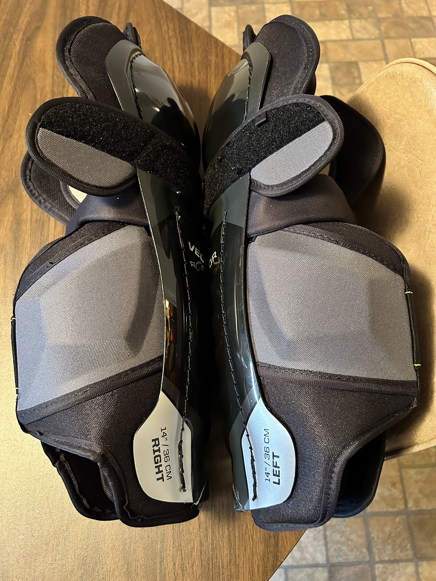 CCM 14" Vector plus Shin Pads | SidelineSwap