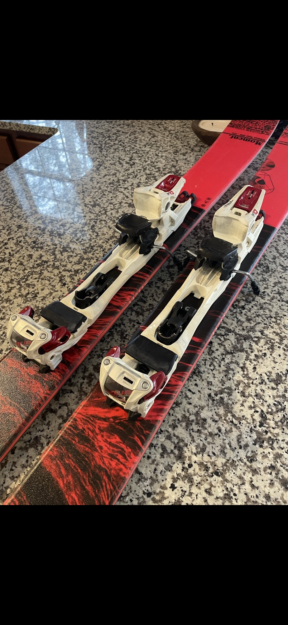 2019-2020 Moment Wildcat Tour 108 | SidelineSwap