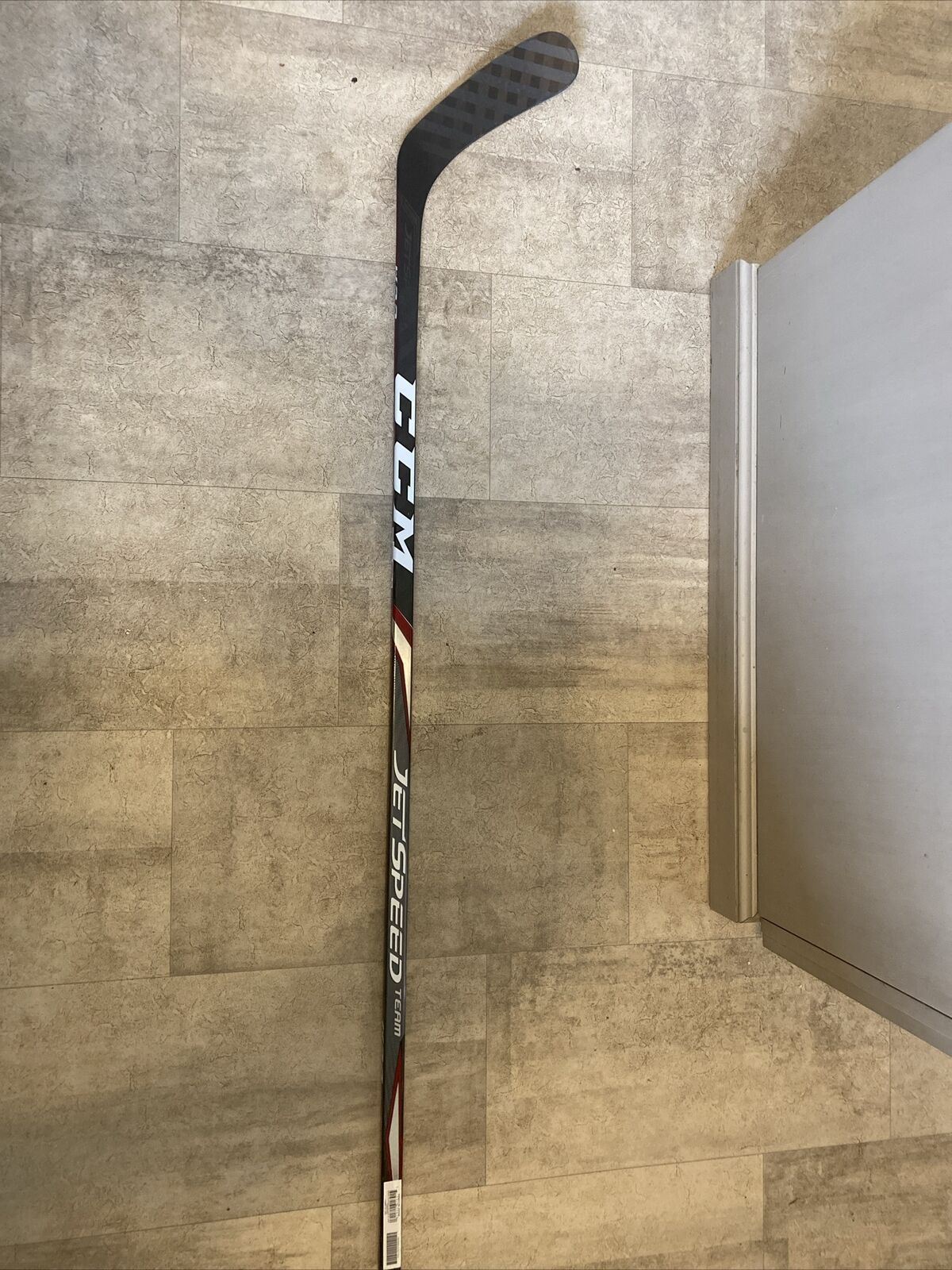 New Intermediate CCM Right Handed JetSpeed Team Hockey Stick P90 Pro ...